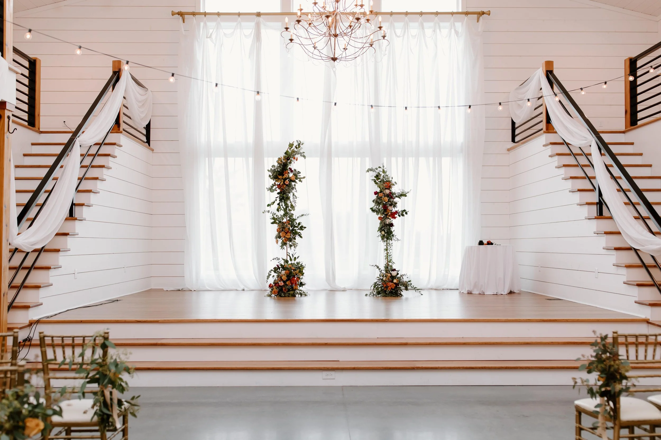 Fall Wedding Venue at Emerson Fields | Chrysa + Jake from Alton ...