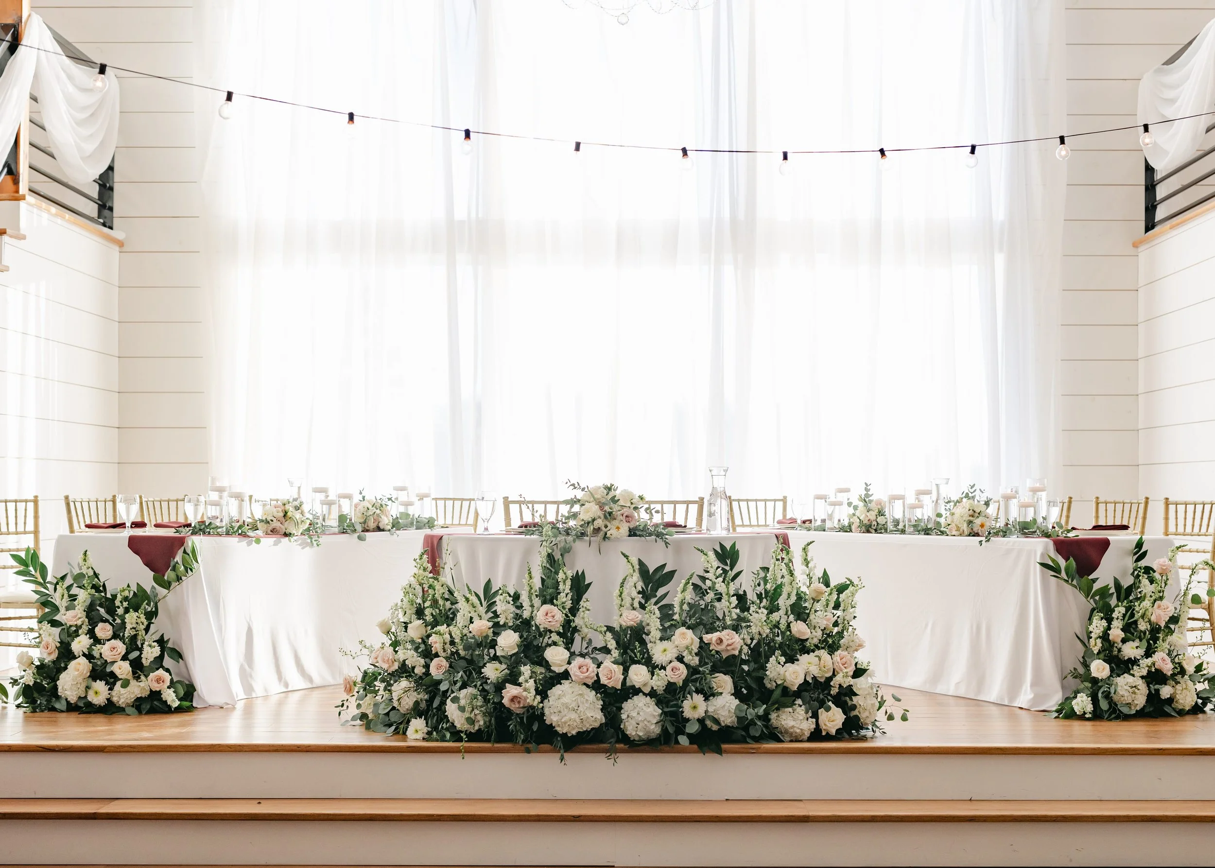 Interactive Wedding at Modern Wedding Venue | Emily + Zach from ...