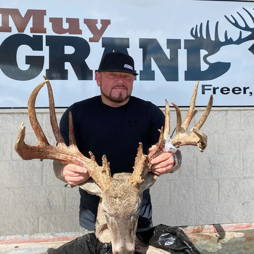 200+ Club 23-24 — Muy Grande