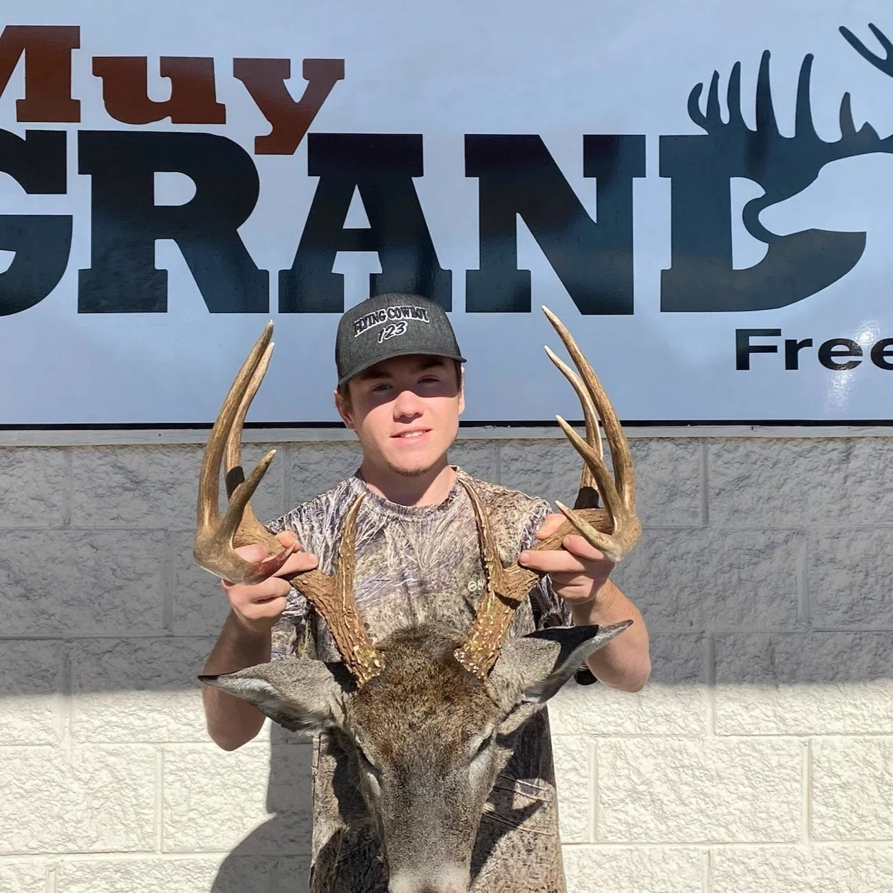 Pope & Young 23-24 — Muy Grande