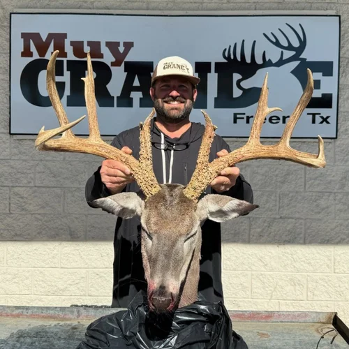 Low Fence 24-25 — Muy Grande