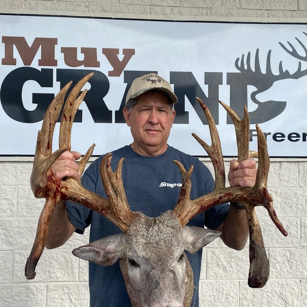 200+ Club 23-24 — Muy Grande