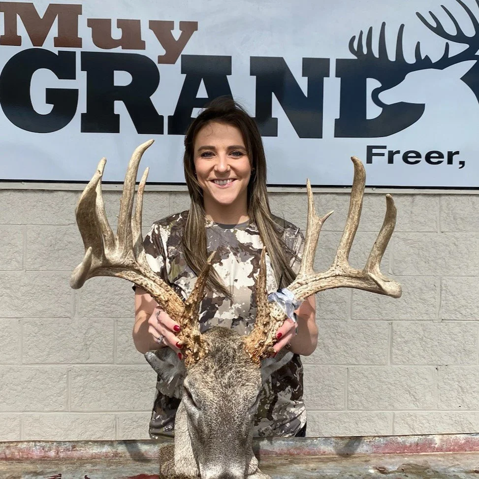 190+ Club 23-24 — Muy Grande