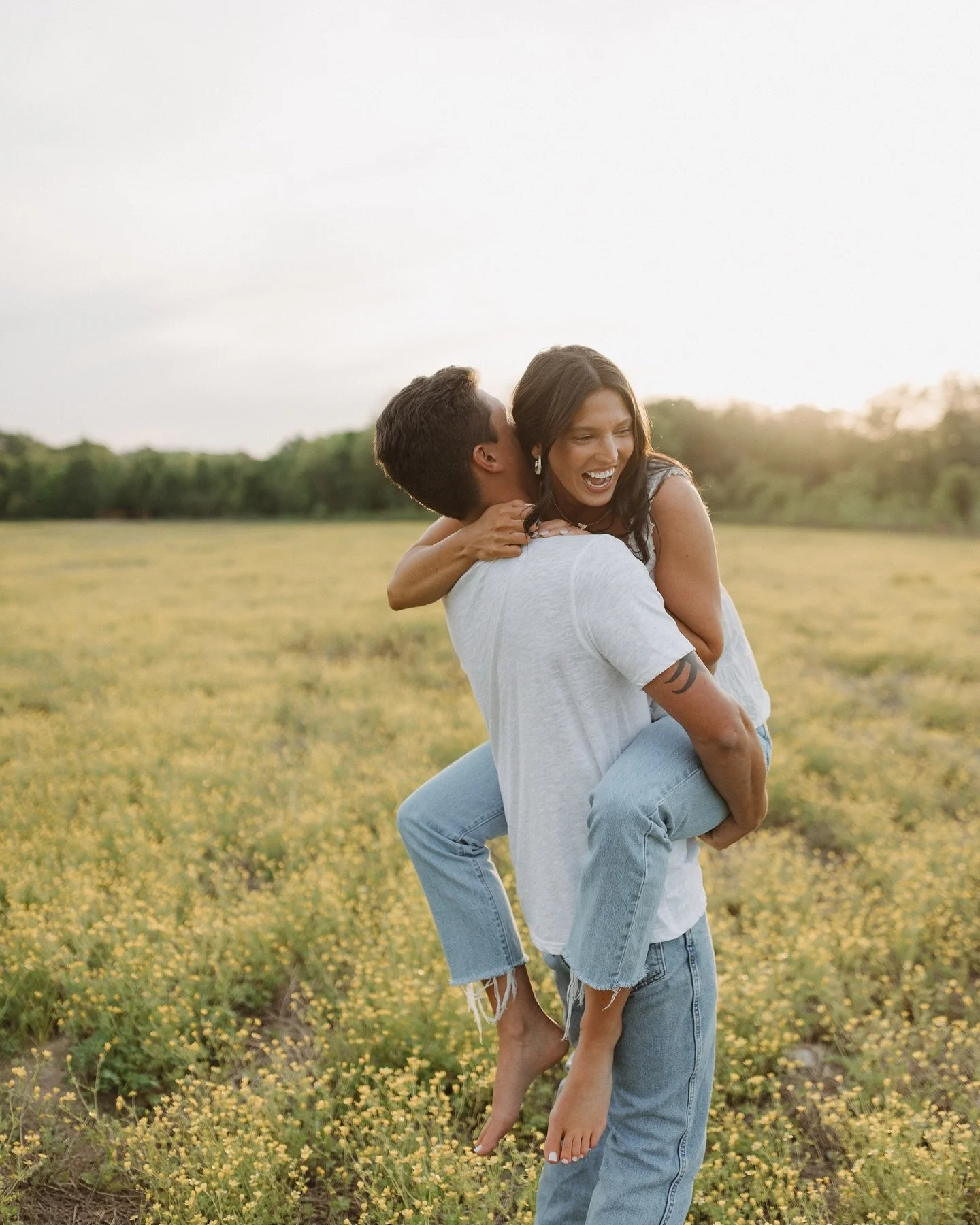 Downtown Memphis Tennessee - Cozy Winter Engagement Session - Jo ...