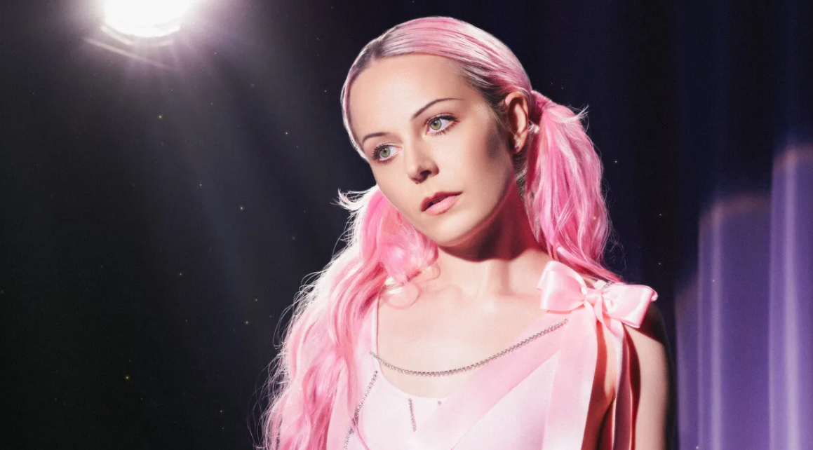 A Deep Dive into Hannah Diamond’s Perfect Picture — The Everyday