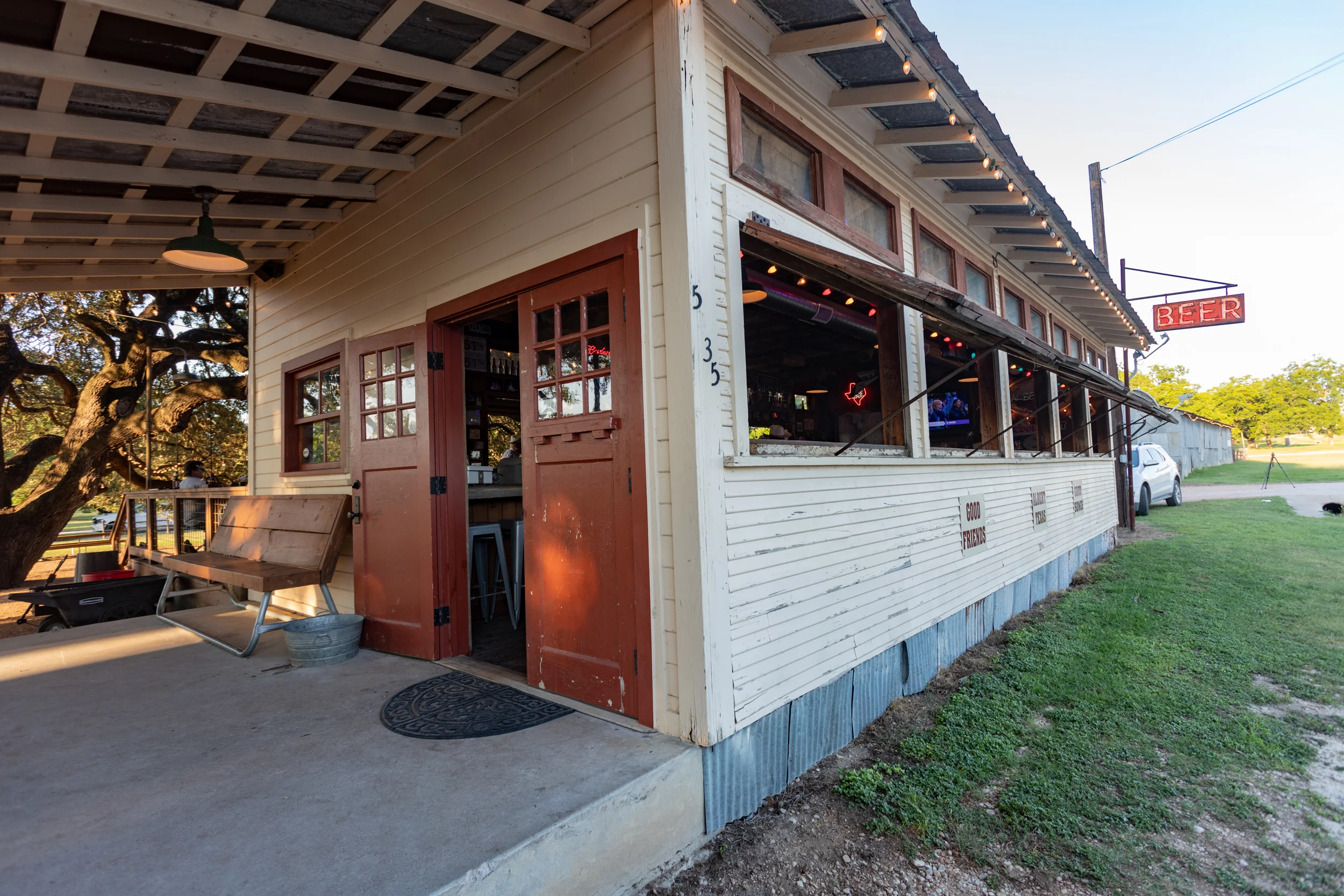 Albert, TX - ICEHOUSE & DANCEHALL