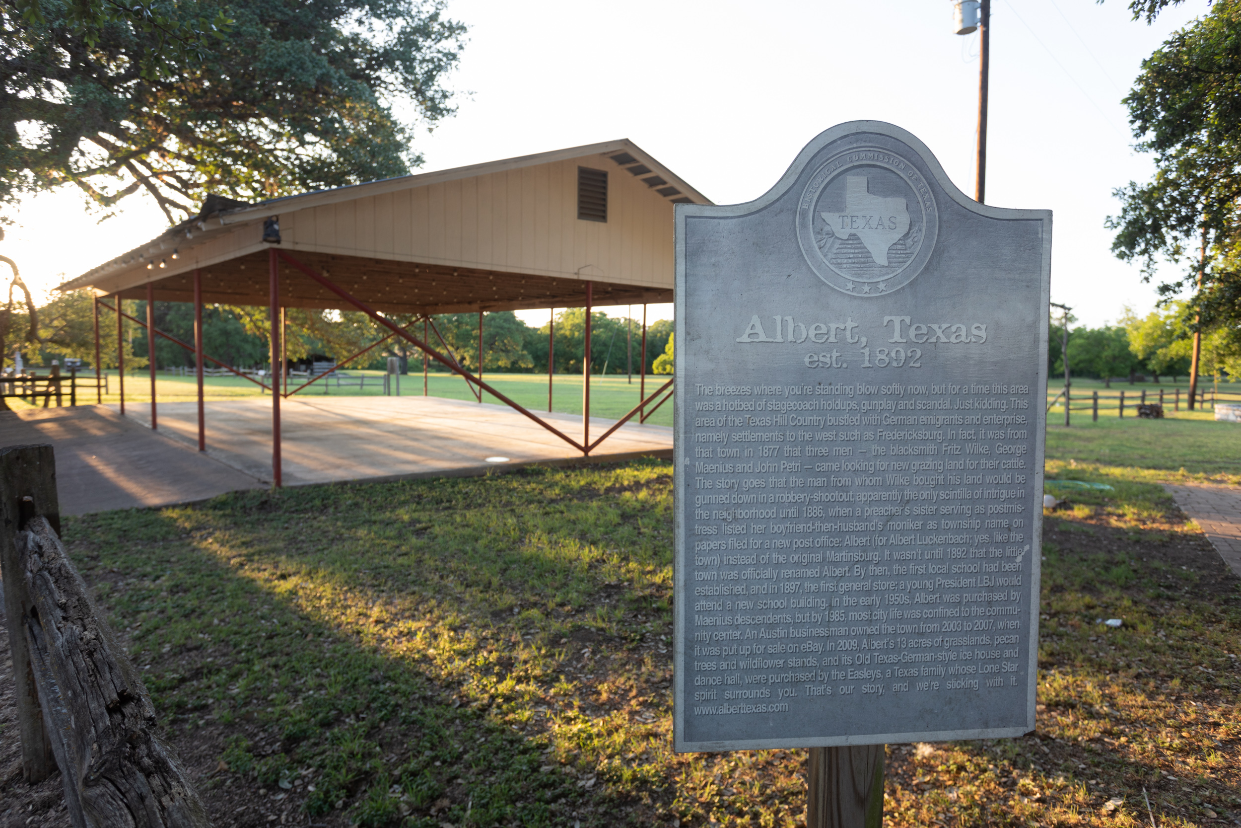 Albert, TX - ICEHOUSE & DANCEHALL