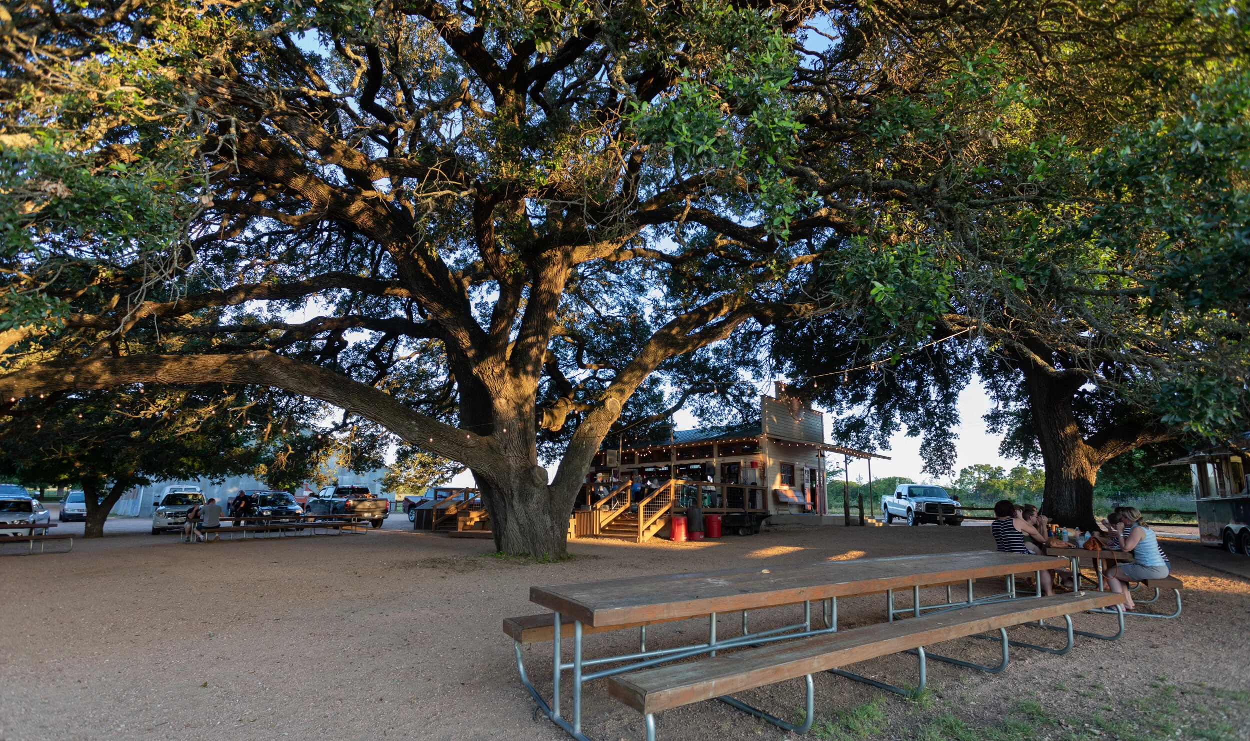 Albert, TX - ICEHOUSE & DANCEHALL