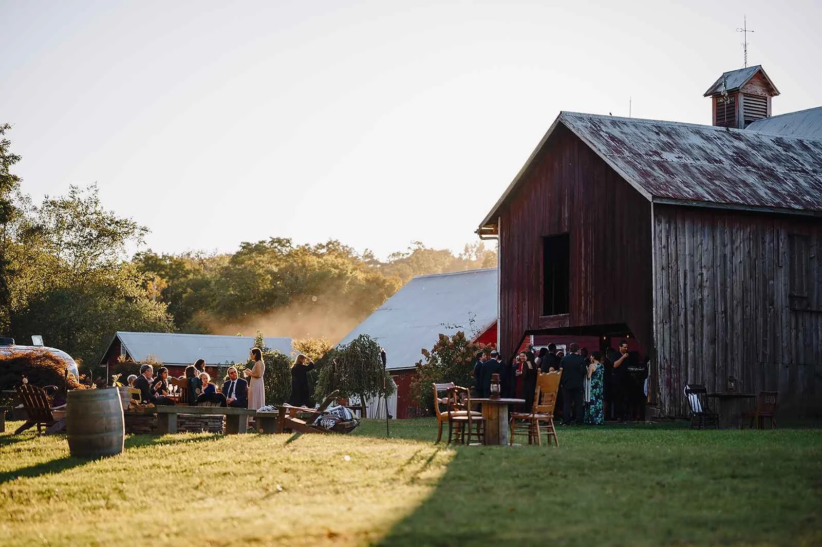 Plan a Relaxed and Intimate Wedding | Crested Hen Farms