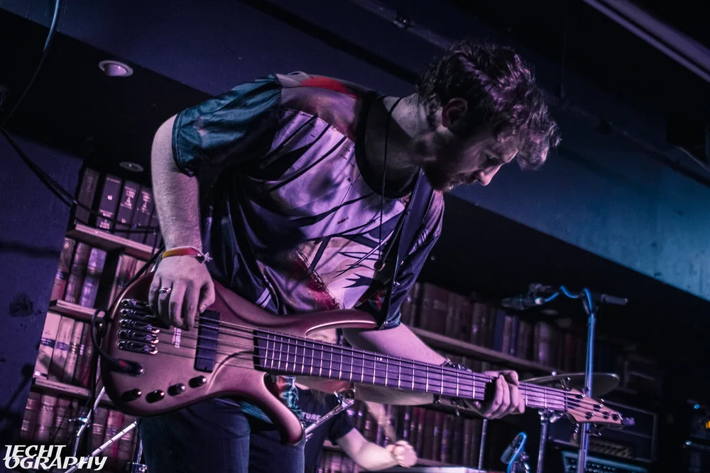 Pale Lady plays Meow — Jechtography