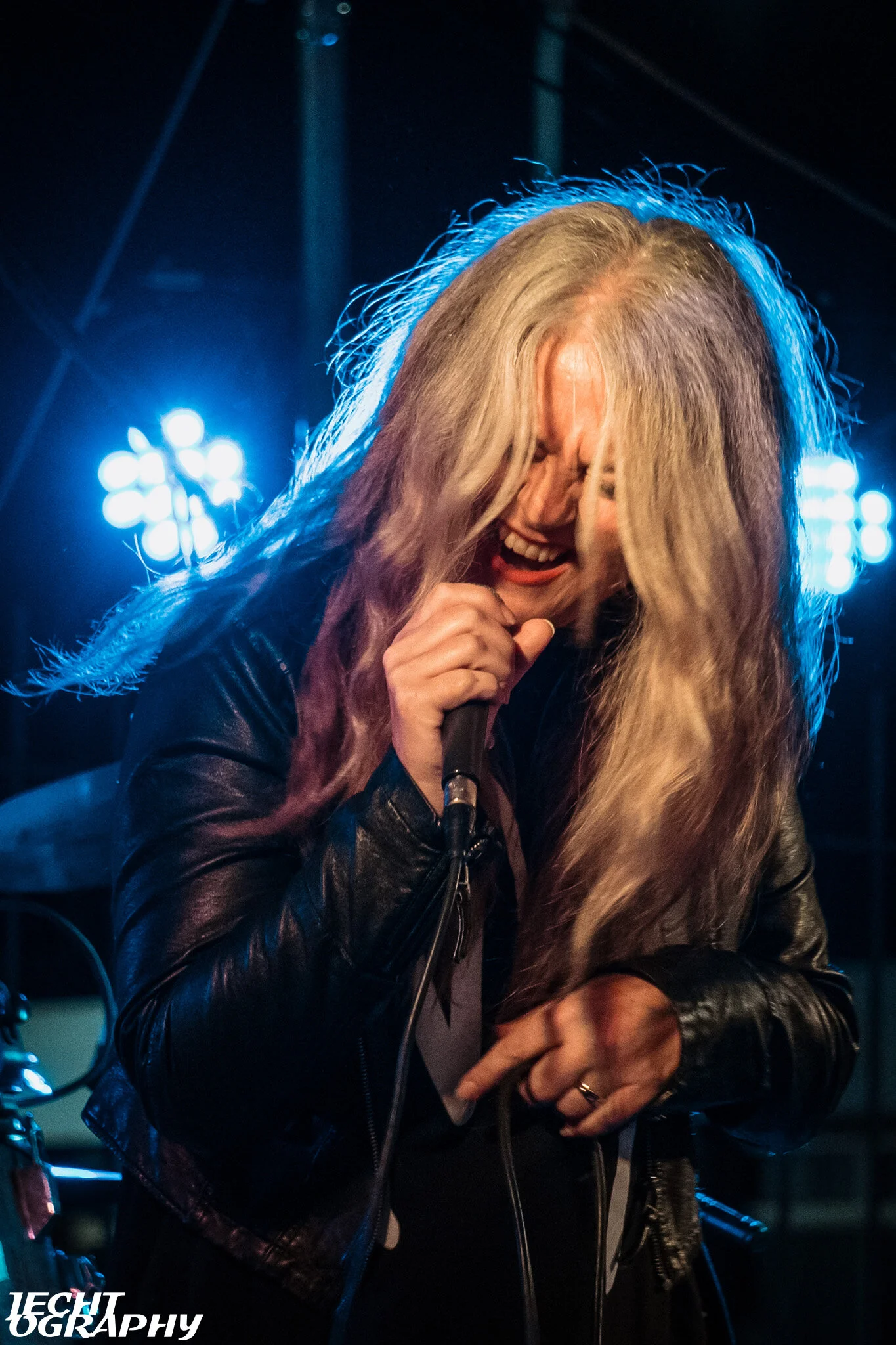 Mojo Alice plays Tuatara - The Local Scene 2020 — Jechtography