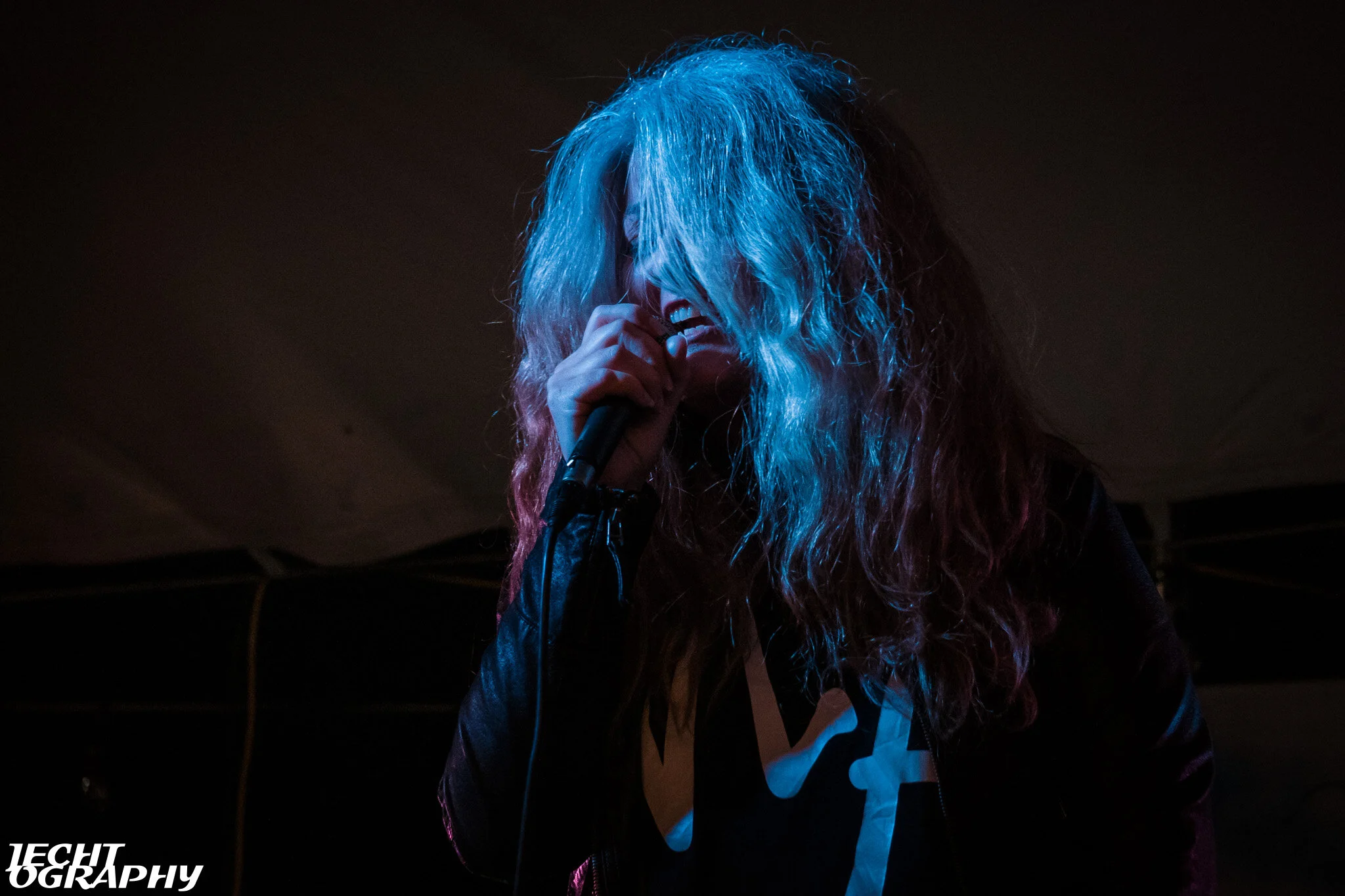 Mojo Alice plays Tuatara - The Local Scene 2020 — Jechtography