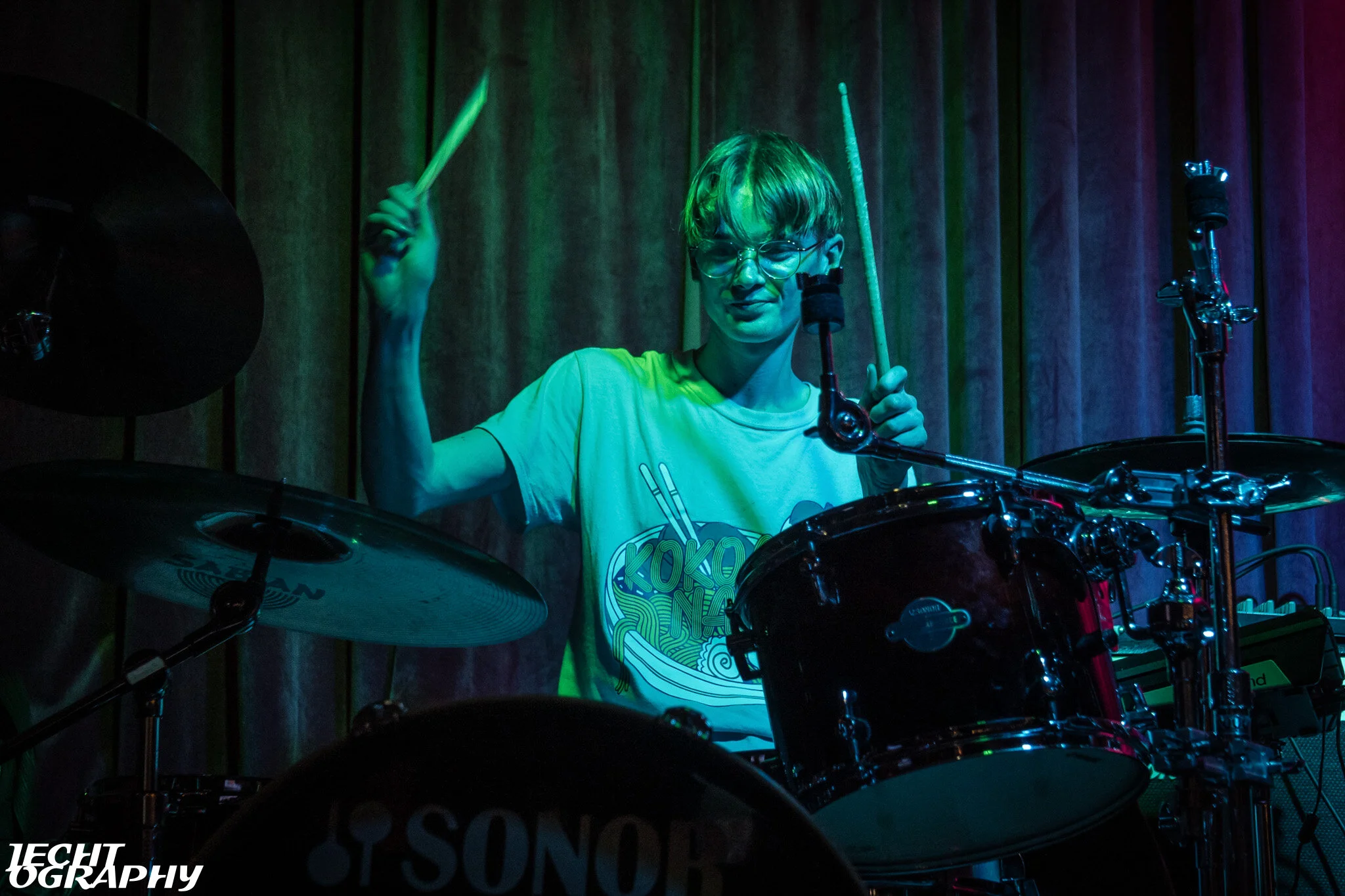 Skitz Hydro plays Eva Beva - Halloween Havoc — Jechtography