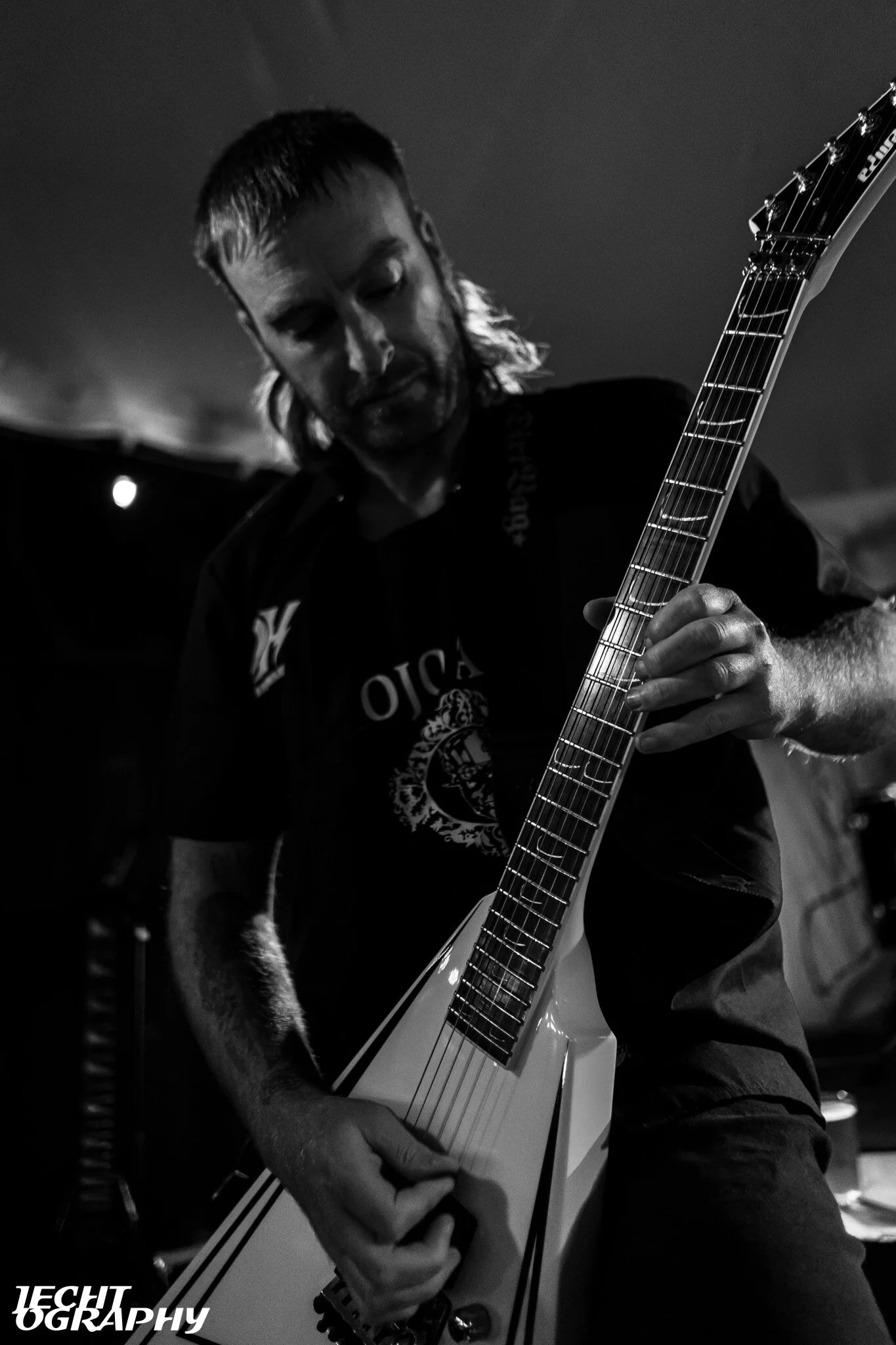 Mojo Alice plays Tuatara - The Local Scene 2021 — Jechtography