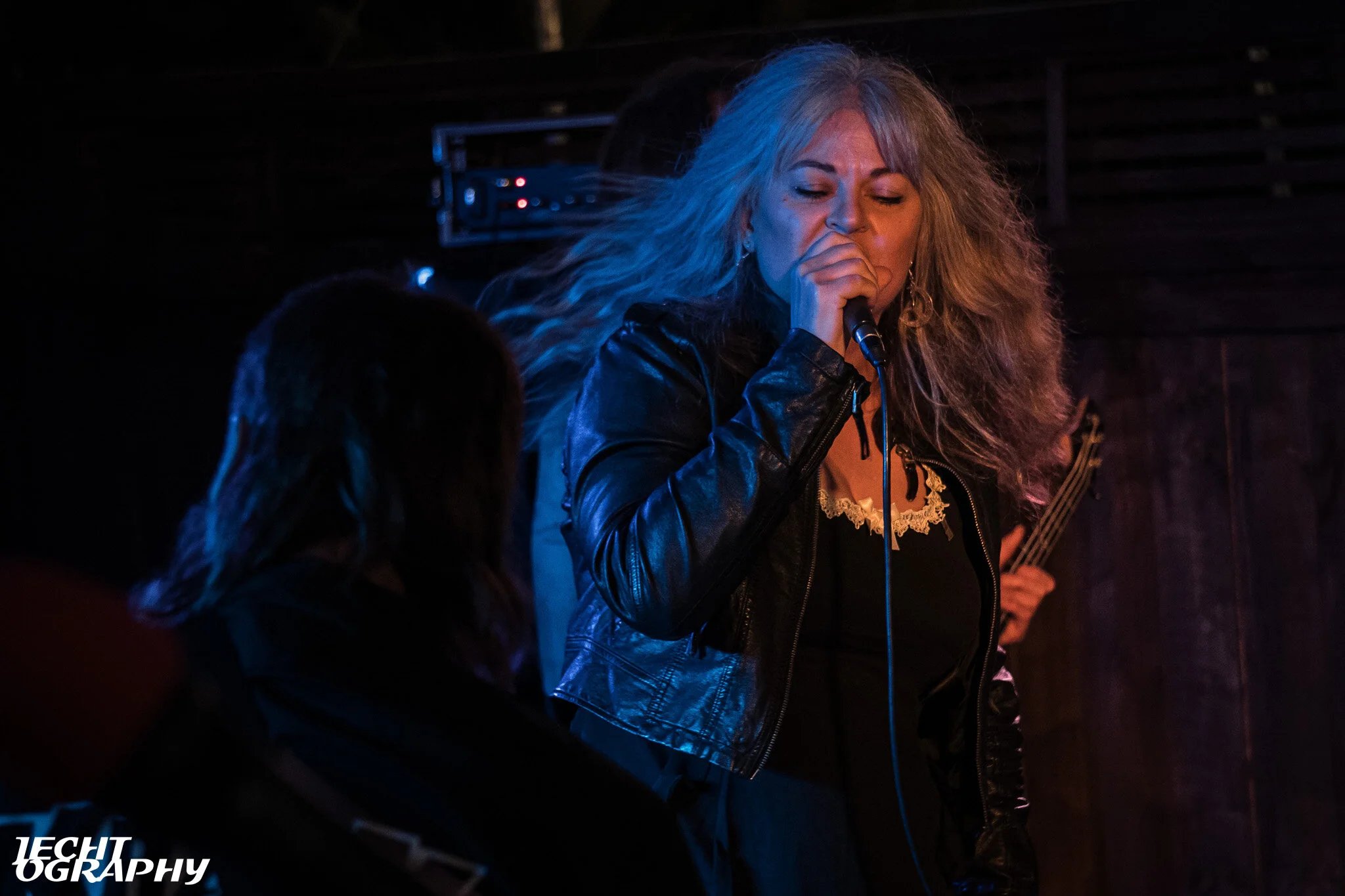 Mojo Alice plays Tuatara - The Local Scene 2021 — Jechtography