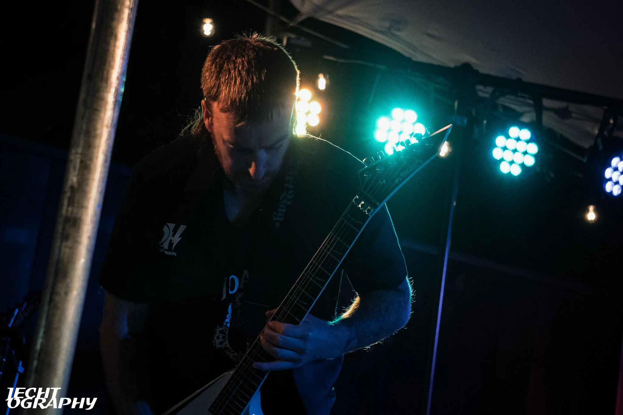 Mojo Alice plays Tuatara - The Local Scene 2021 — Jechtography