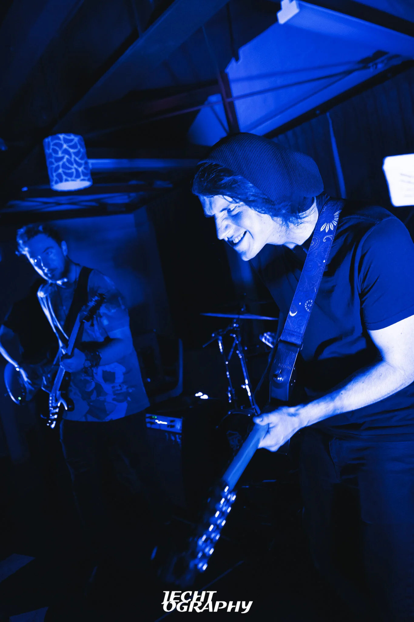 Pale Lady plays Thistle Hall - PARTY AT THE END OF THE WORLD — Jechtography