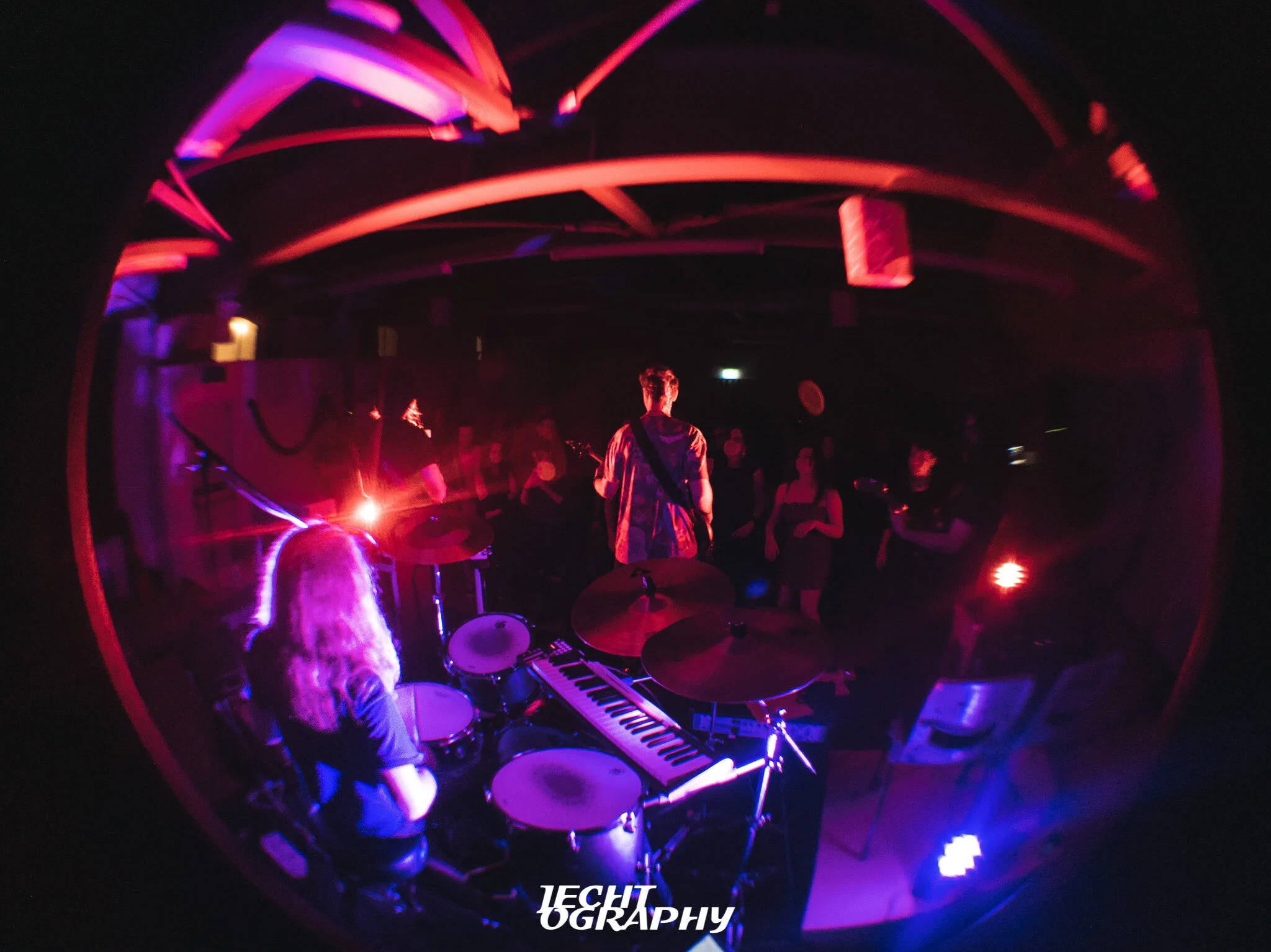 Pale Lady plays Thistle Hall - PARTY AT THE END OF THE WORLD — Jechtography