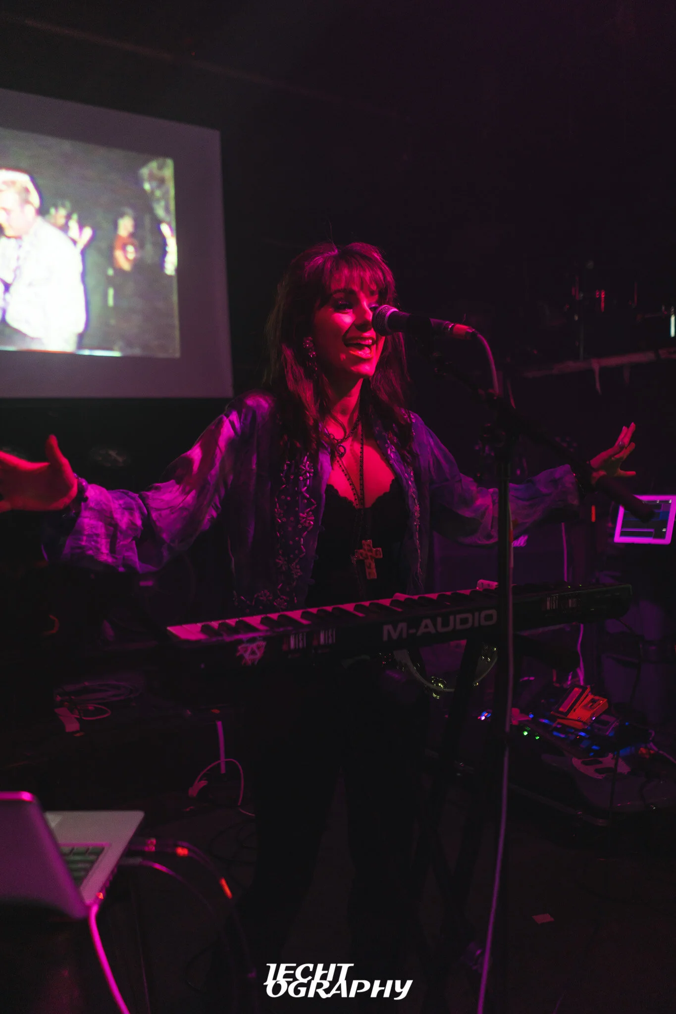 JJ Mist plays Valhalla - BIG SYNTH ENERGY — Jechtography