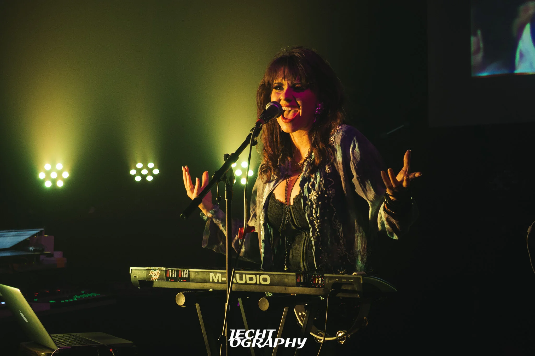 JJ Mist plays Valhalla - BIG SYNTH ENERGY — Jechtography