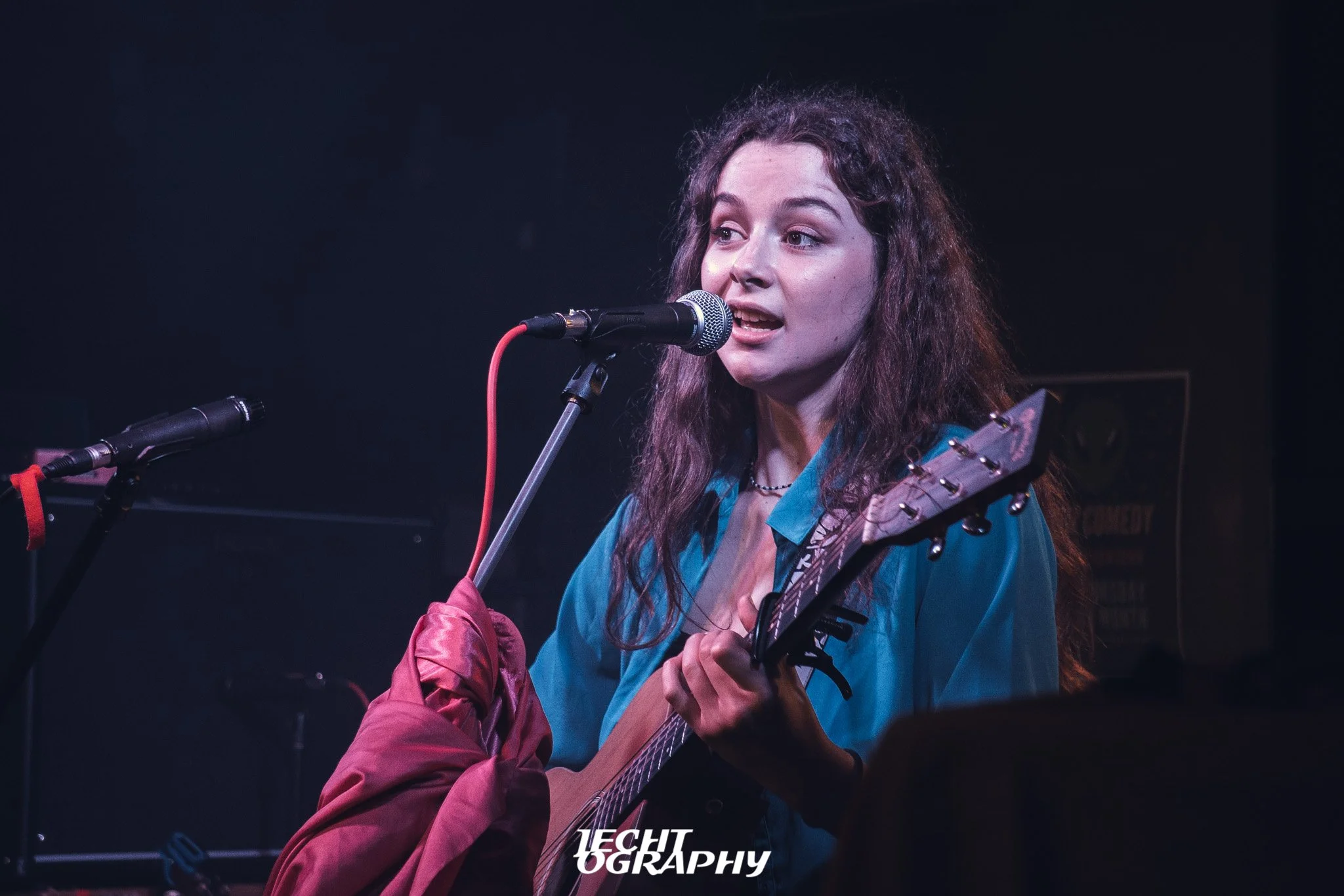 Tara Ruby Canton plays MOON - Skram at Moon! — Jechtography