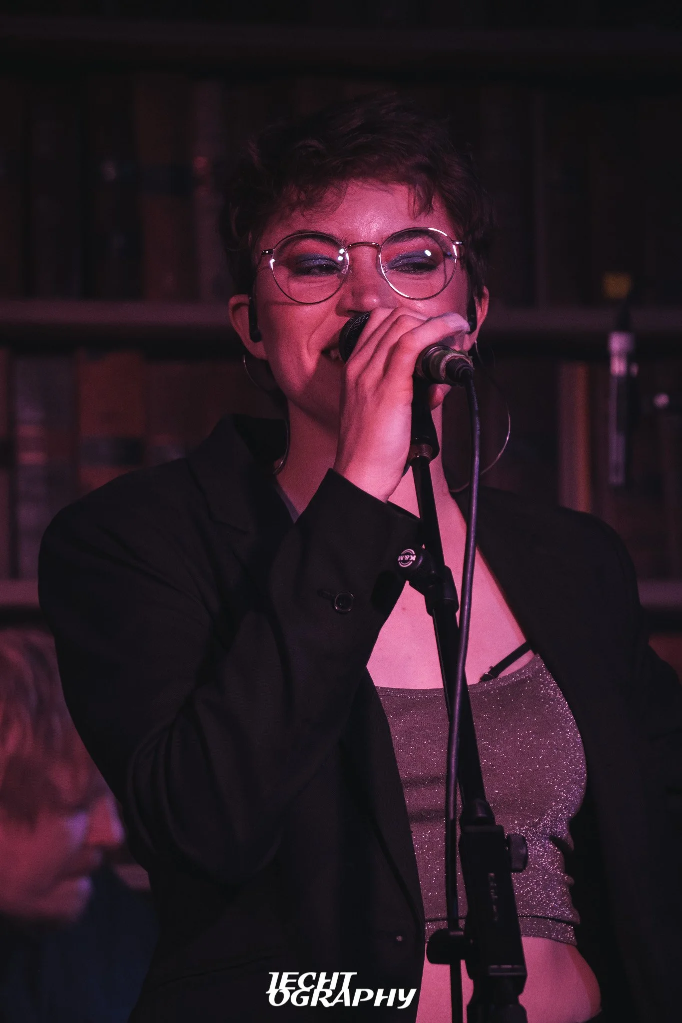 Rocket Berry plays Meow - Emma Dilemma 'Spit' Tour - Wellington ...