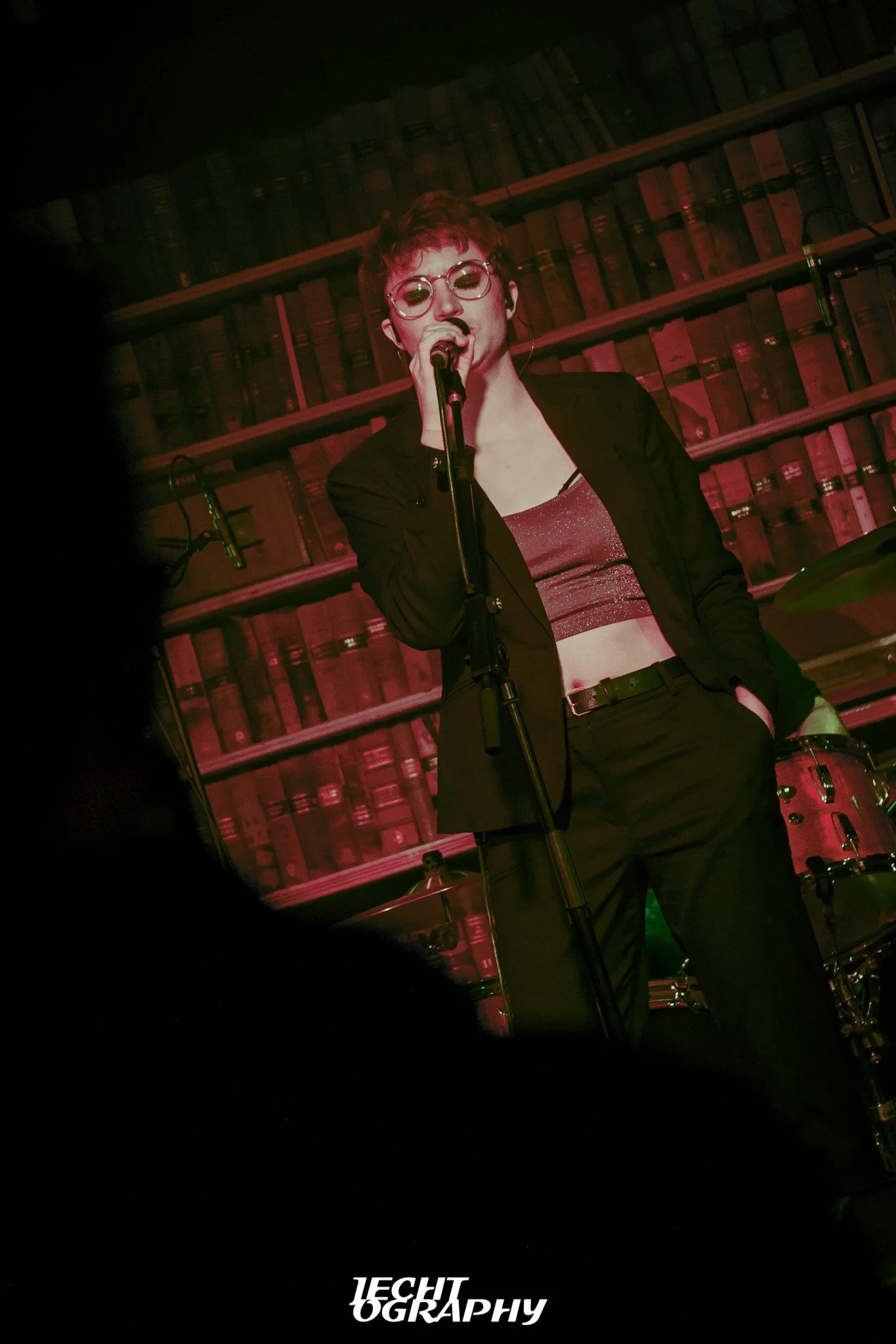 Rocket Berry plays Meow - Emma Dilemma 'Spit' Tour - Wellington ...