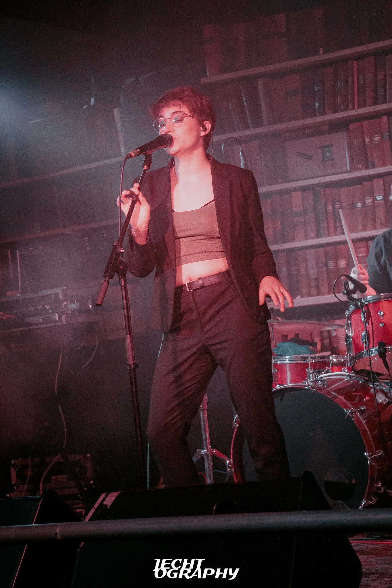 Rocket Berry plays Meow - Emma Dilemma 'Spit' Tour - Wellington ...