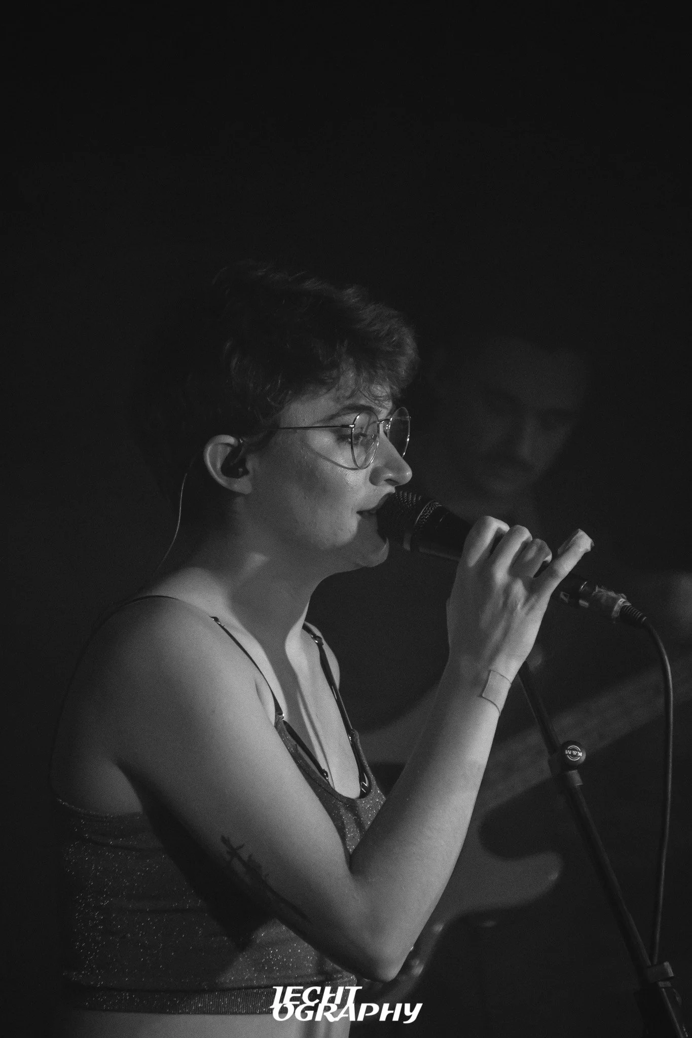 Rocket Berry plays Meow - Emma Dilemma 'Spit' Tour - Wellington ...