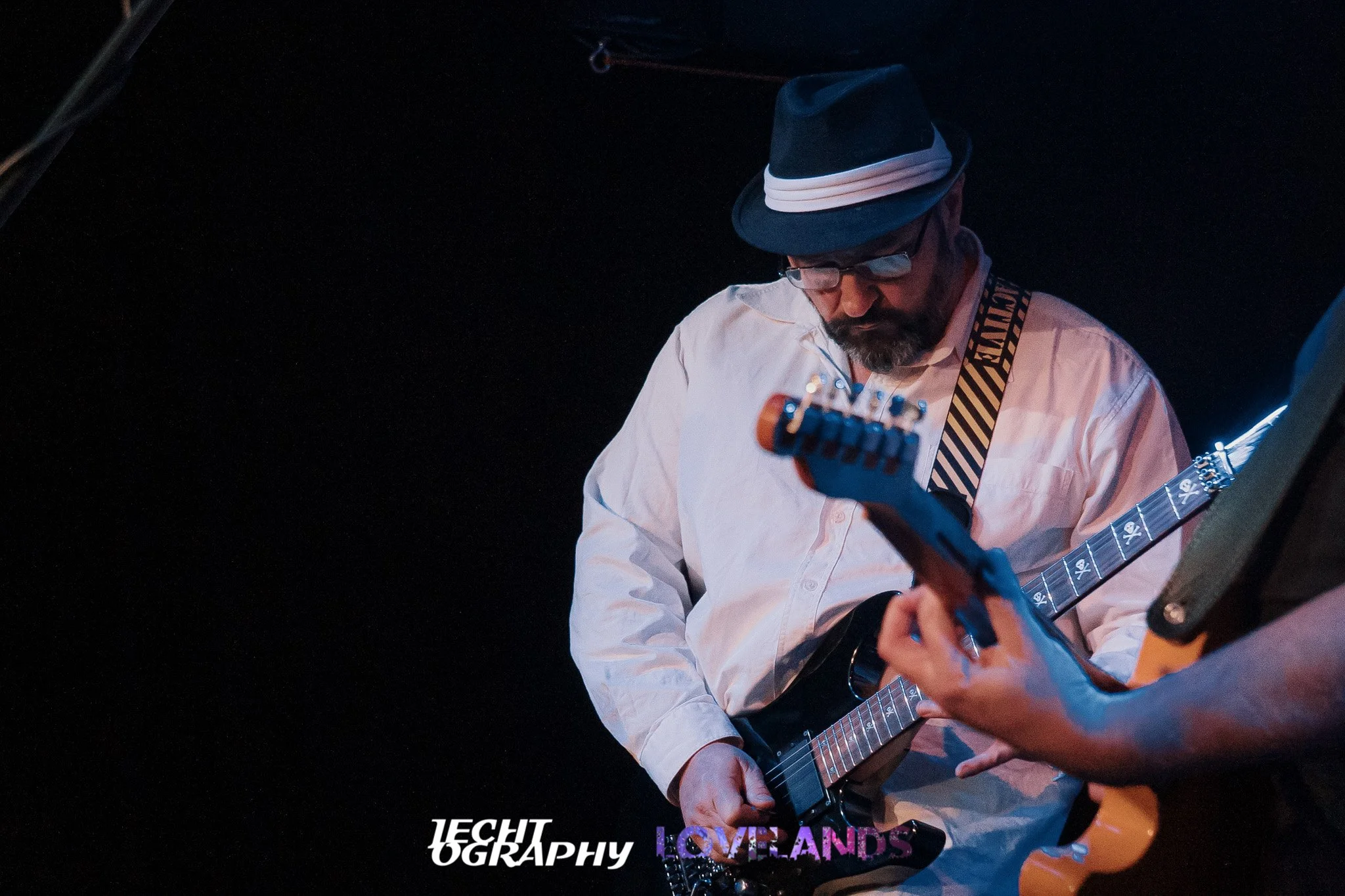 Sinner Man Saint plays Lovelands - The Great Balcony Break in ...