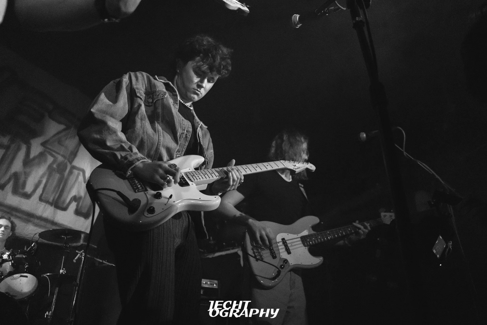 Wet Denim plays Valhalla - Wet Denim and Daisy Grae! — Jechtography