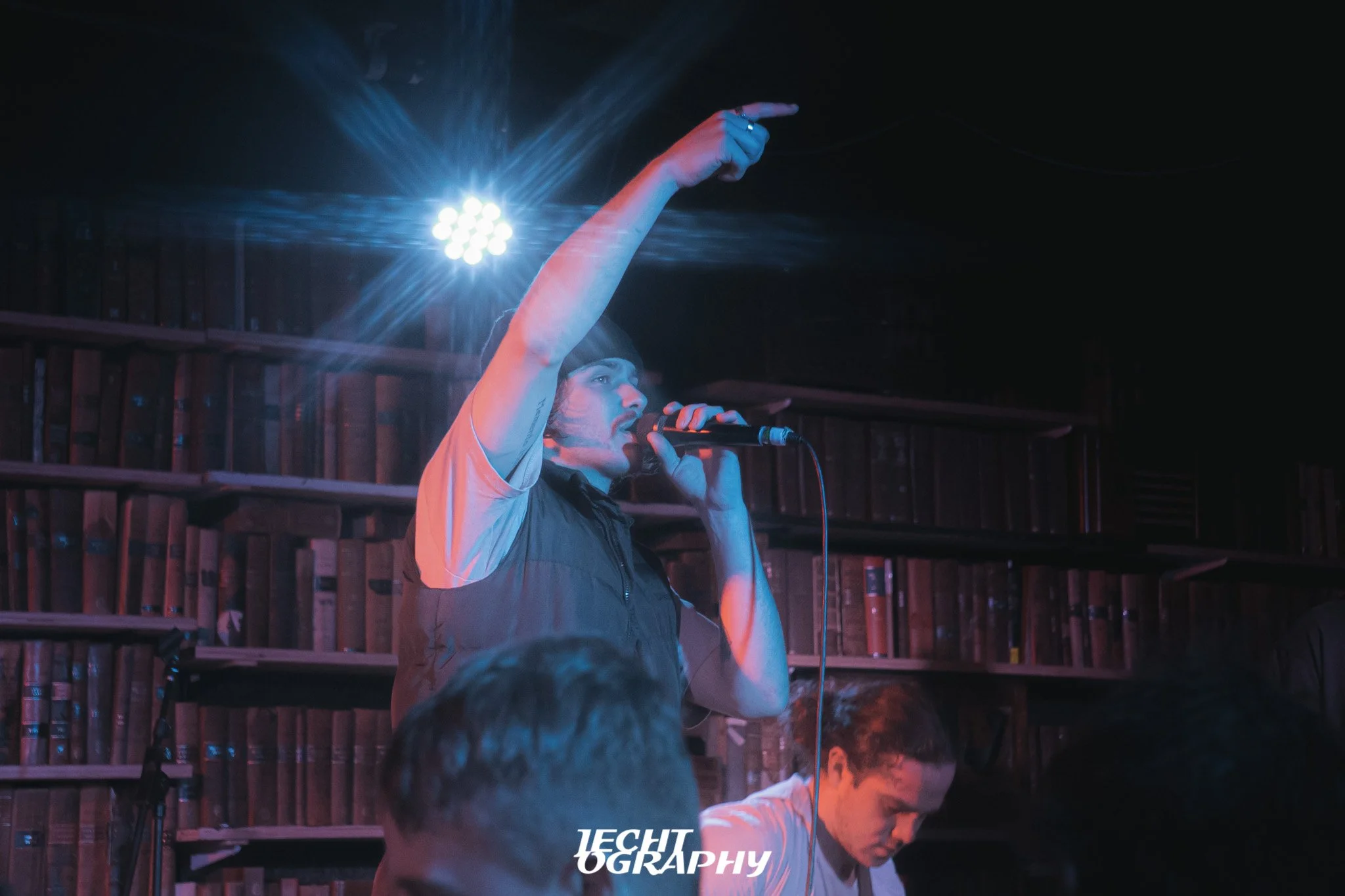 Will McClean plays Meow - Breaking Sound NZ — Jechtography