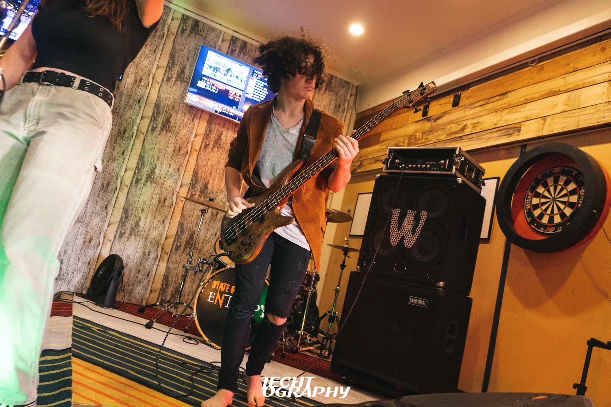 Caravel plays Pinetree Arms - ROCK THE PINETREES November — Jechtography