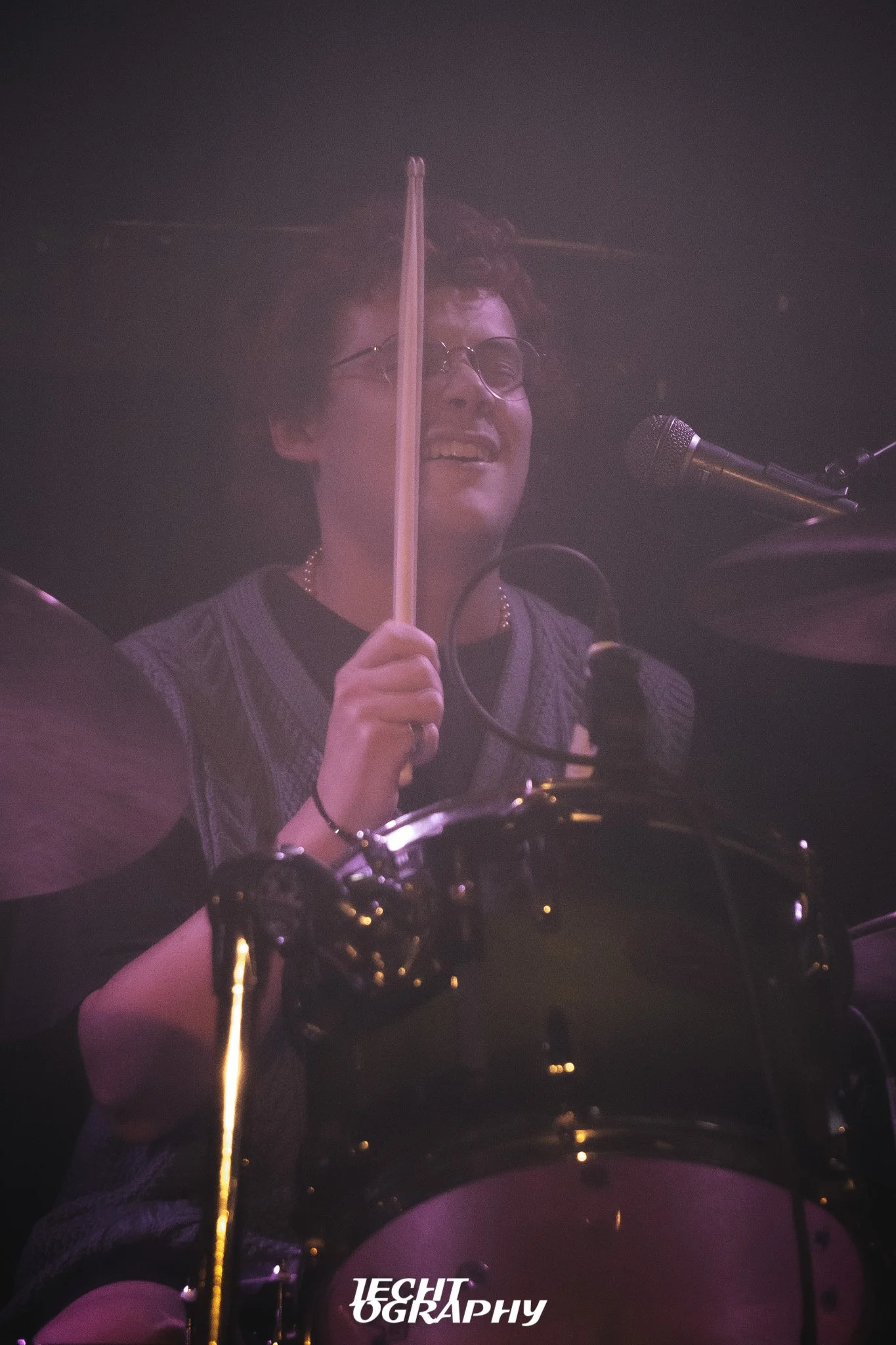 Pillow Princess plays Valhalla - RIPSHIP + SWALLOW THE RAT 2022 Tour ...