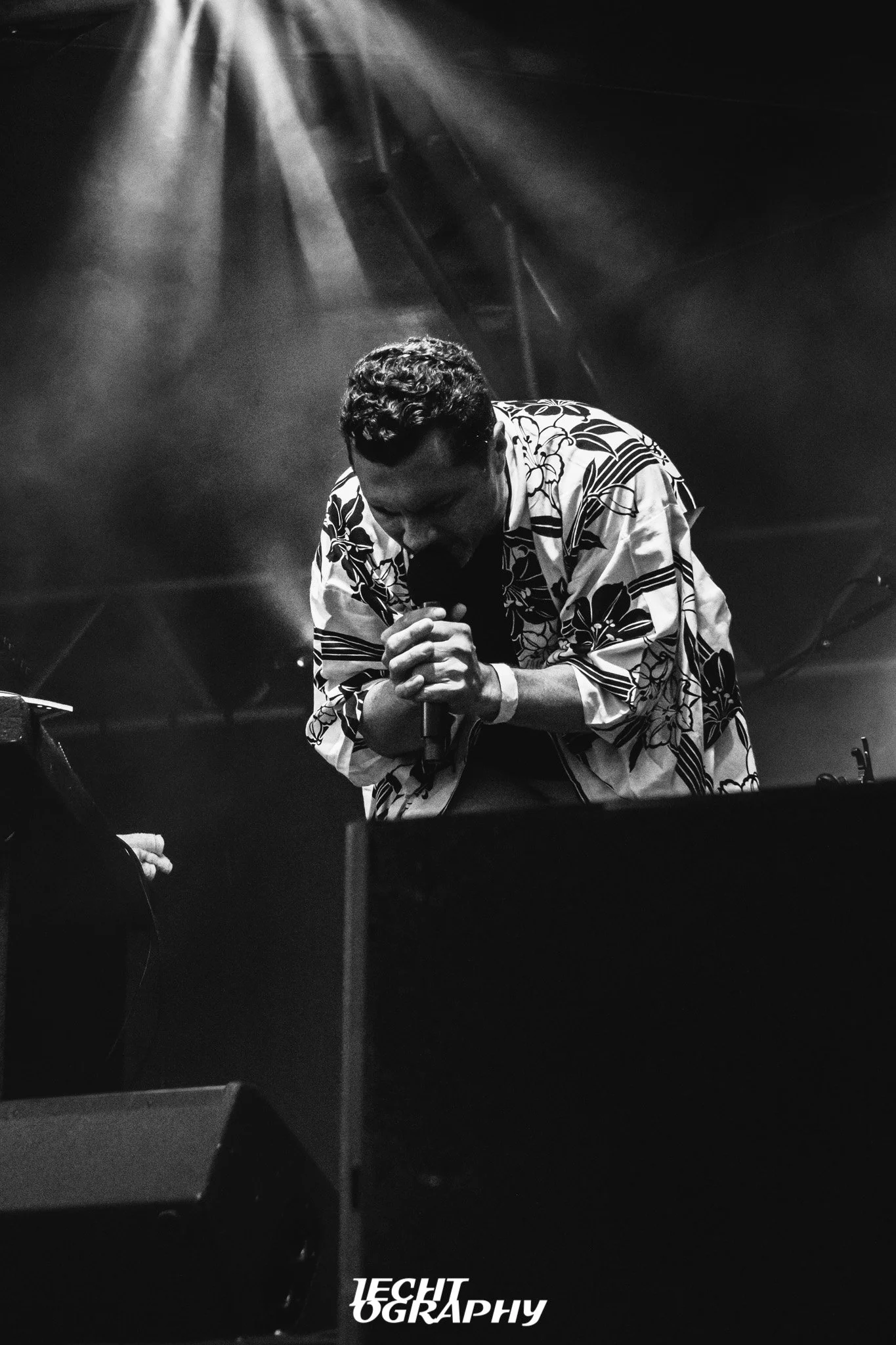 Jason Kerrison plays Resolution 2022 NYE 2023 — Jechtography