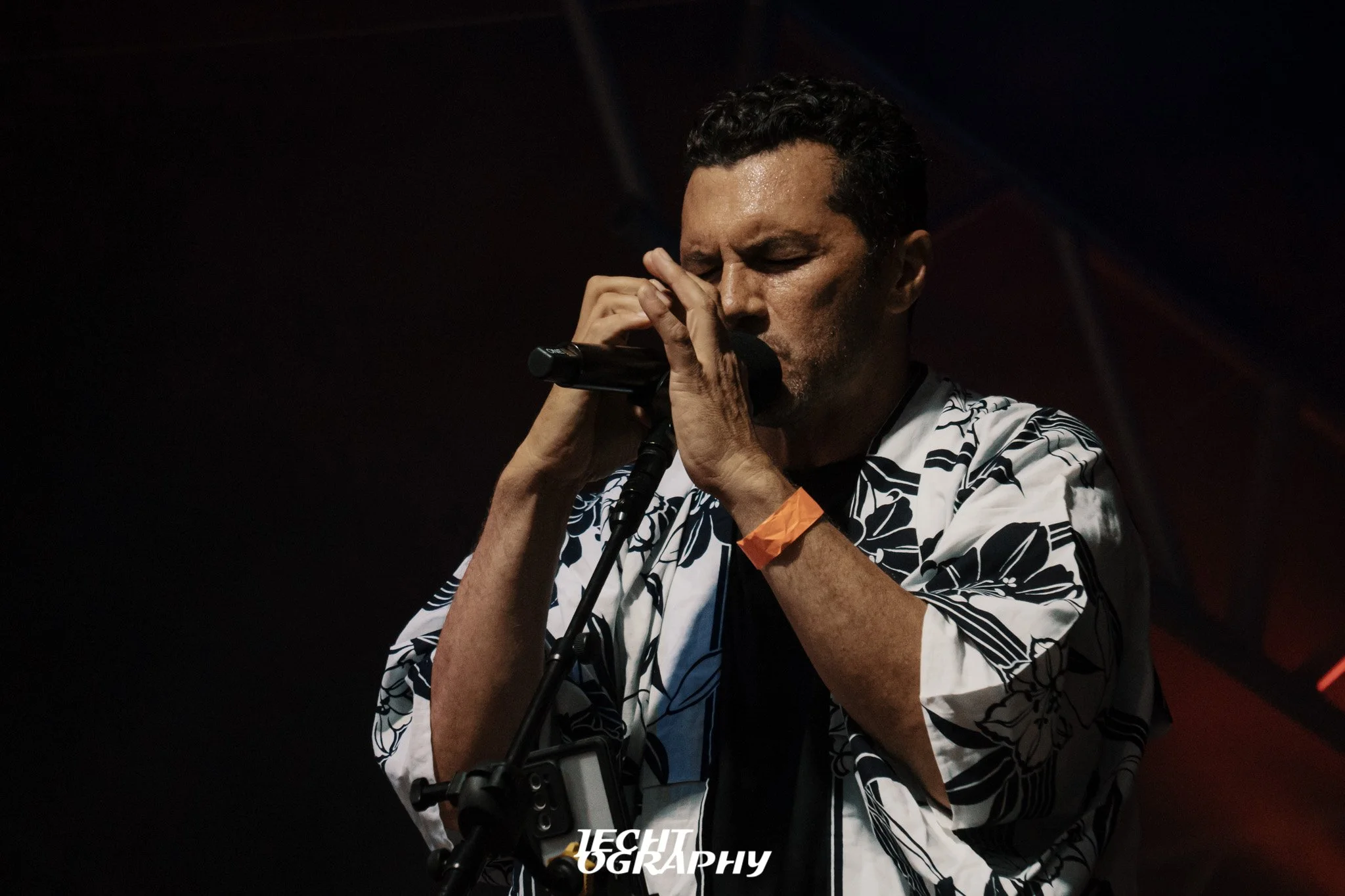 Jason Kerrison plays Resolution 2022 NYE 2023 — Jechtography