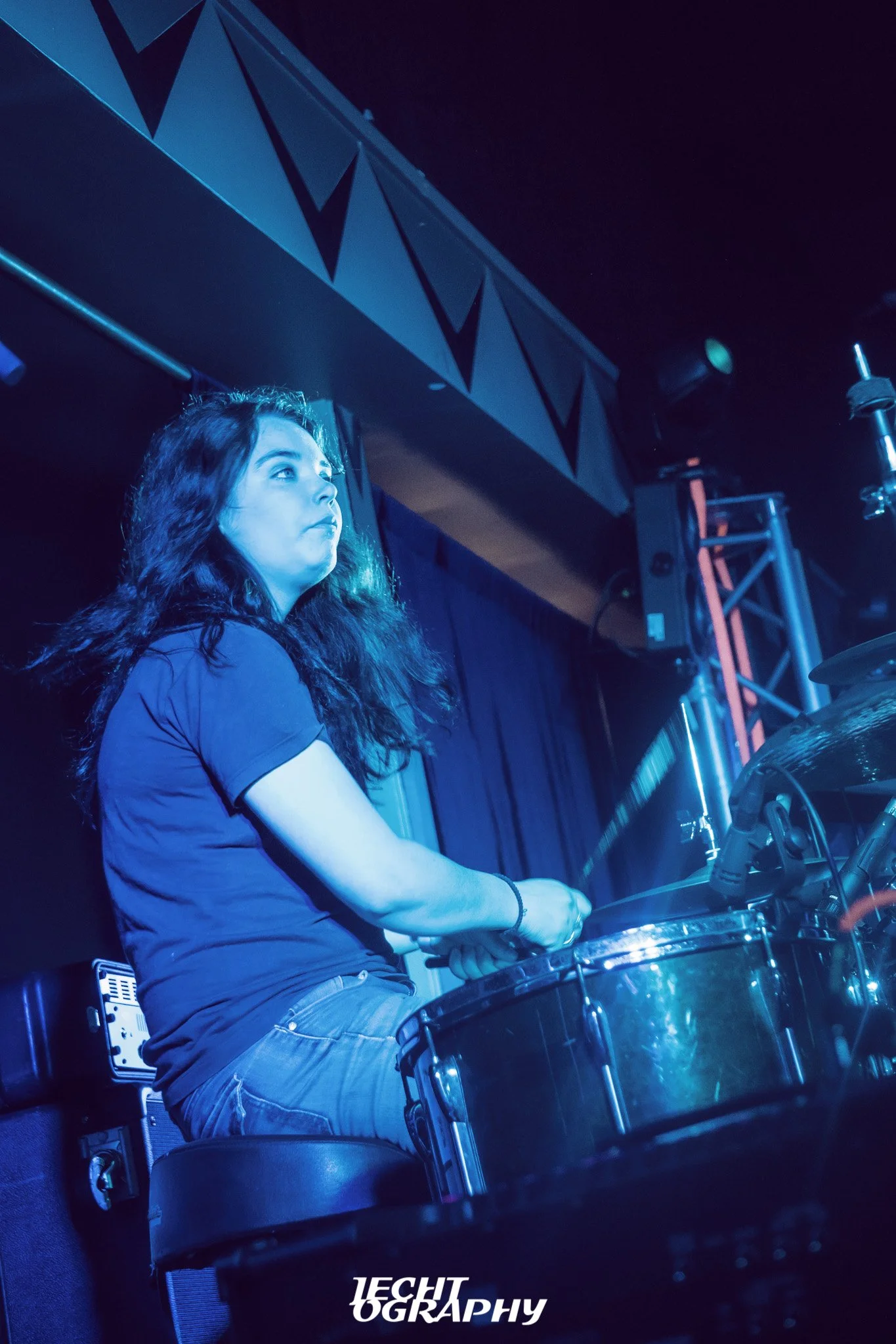 Sureboy plays Waihi Beach Hotel - Summer In Waihi — Jechtography