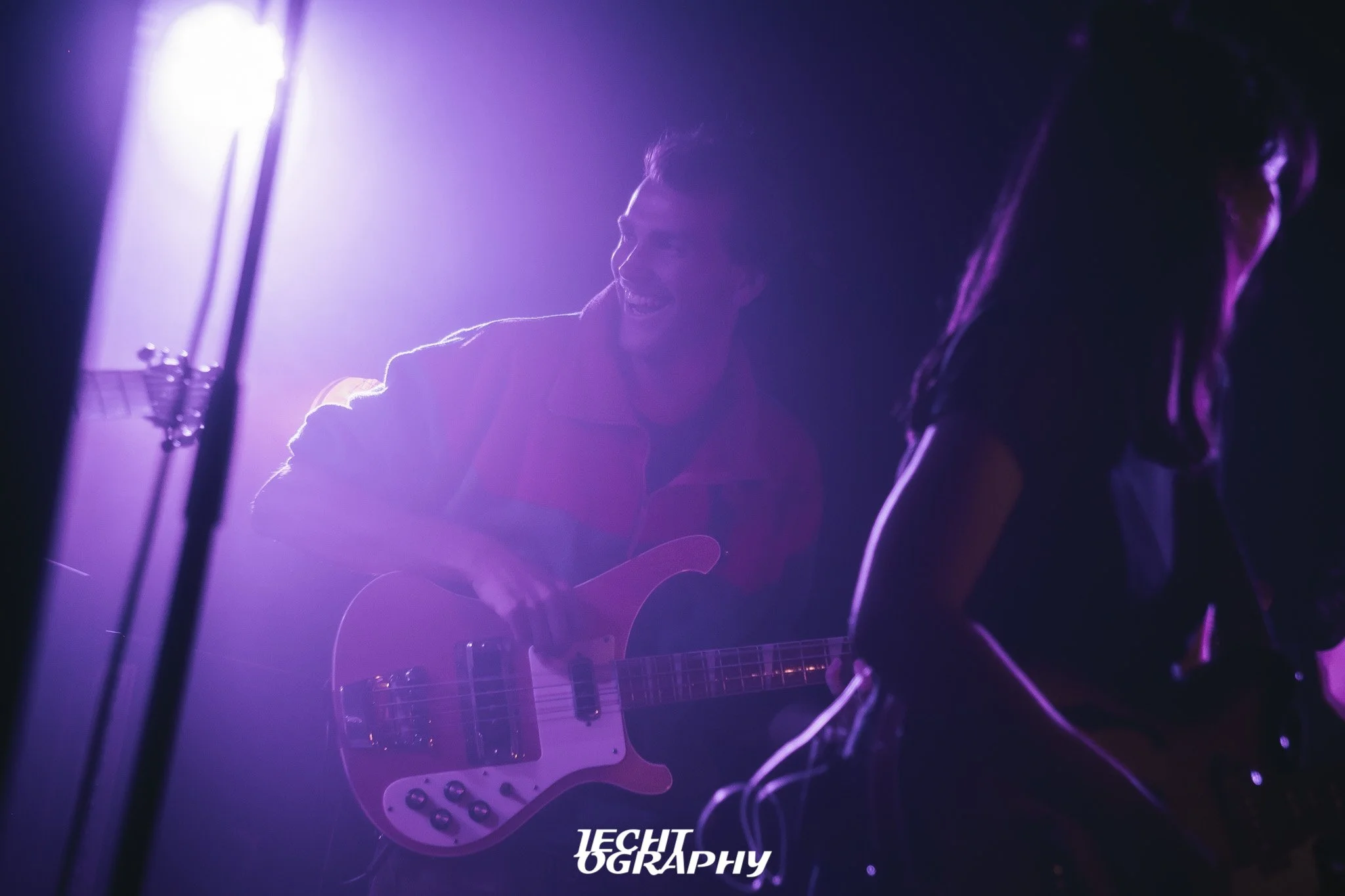 Sofia Machray plays San Fran - Summer in Te-Whanganui-A-Tara — Jechtography