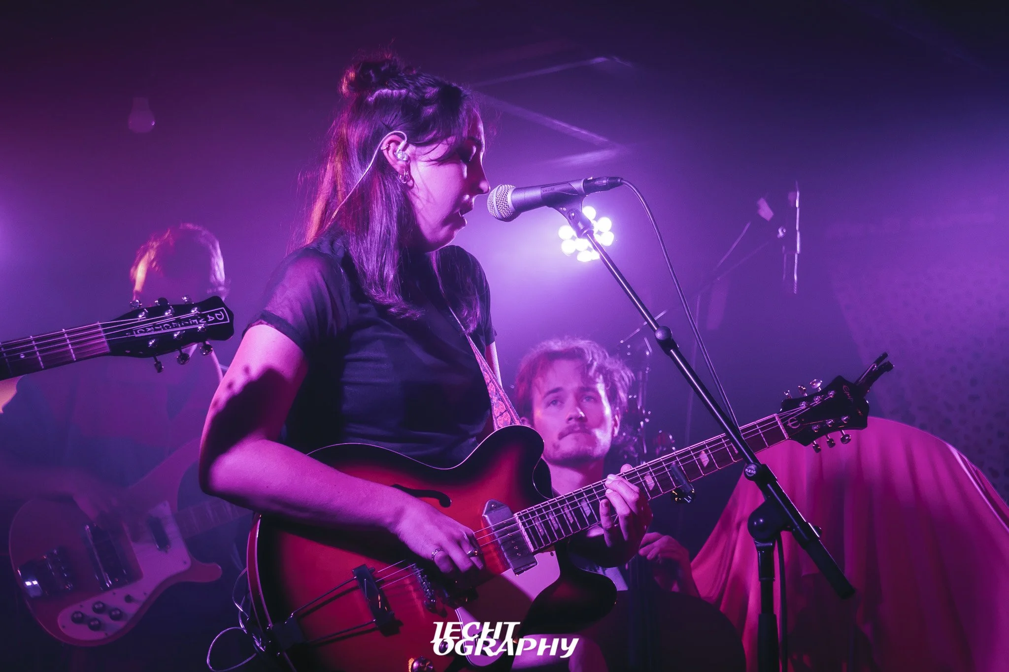 Sofia Machray plays San Fran - Summer in Te-Whanganui-A-Tara — Jechtography