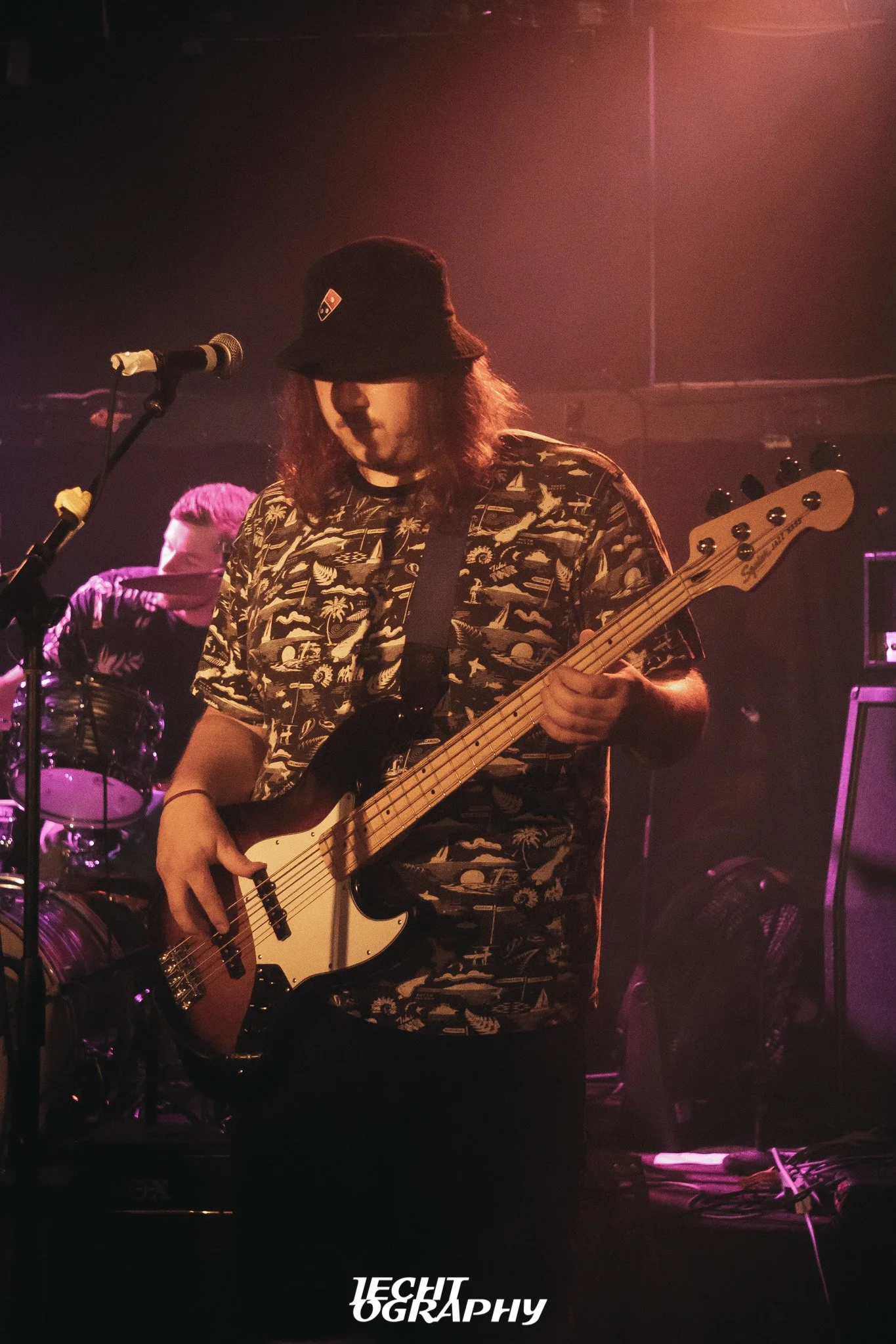 Bush Lawyer plays Valhalla - Dash Ripshaw Live! At Valhalla with Tower ...