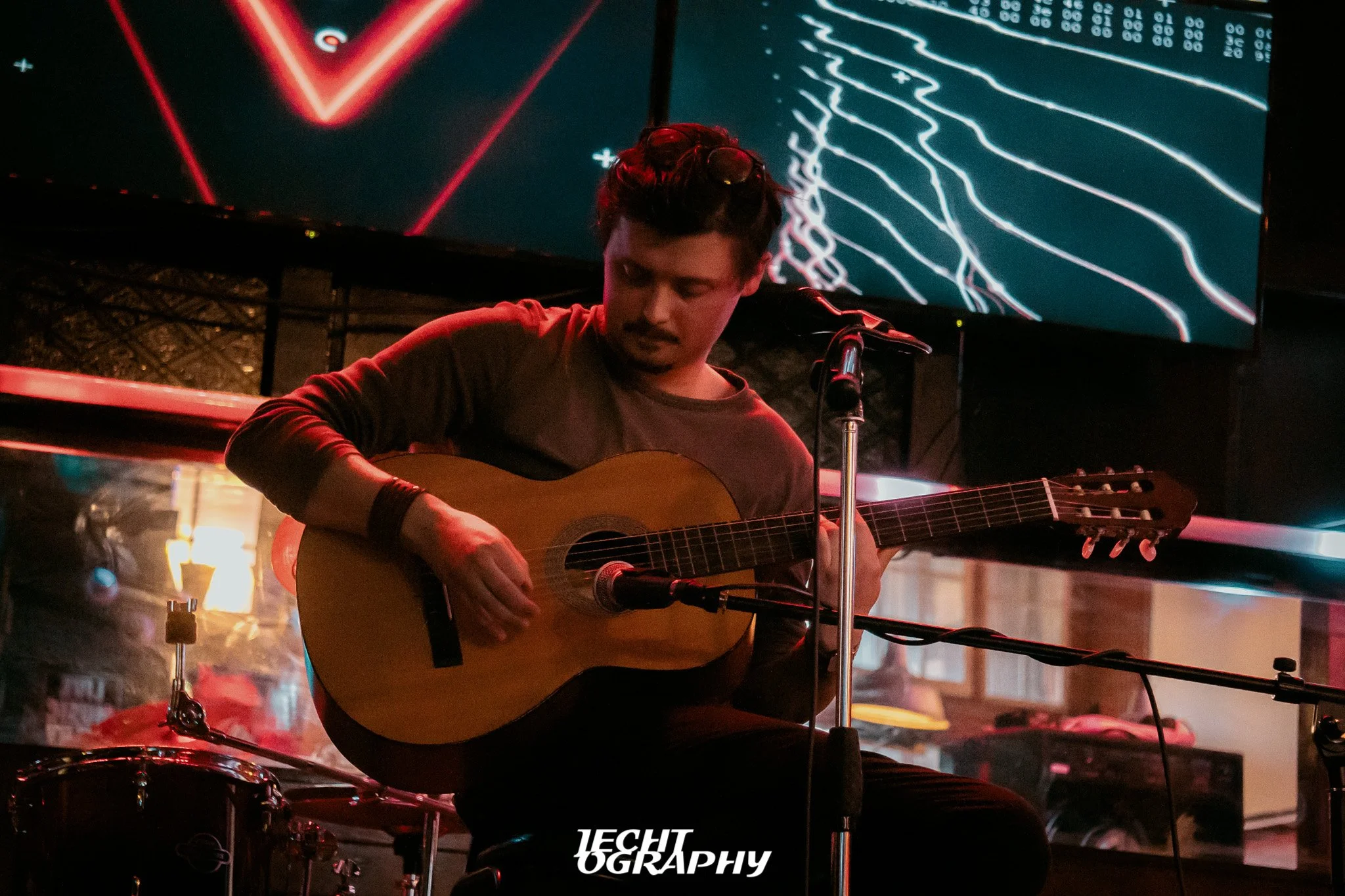 Ethan Ziggy Morrison plays Eva Beva - SHE vs THE WORLD AMDAN Single ...