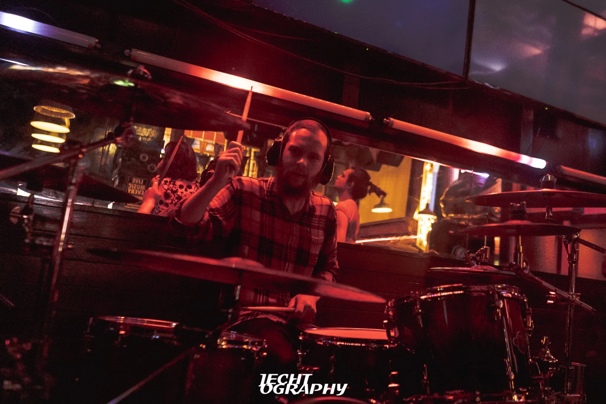 S H E plays Eva Beva - SHE vs THE WORLD AMDAN Single Release Gig ...