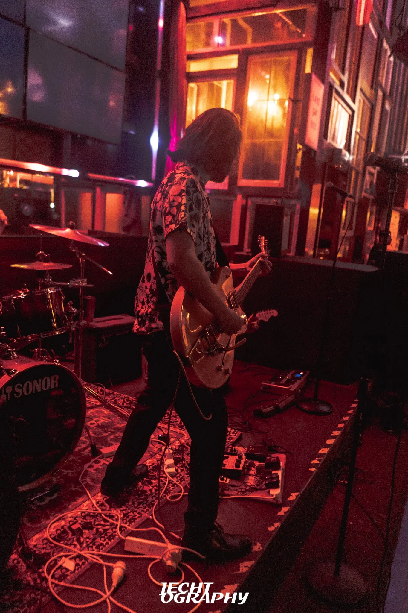 S H E plays Eva Beva - SHE vs THE WORLD AMDAN Single Release Gig ...