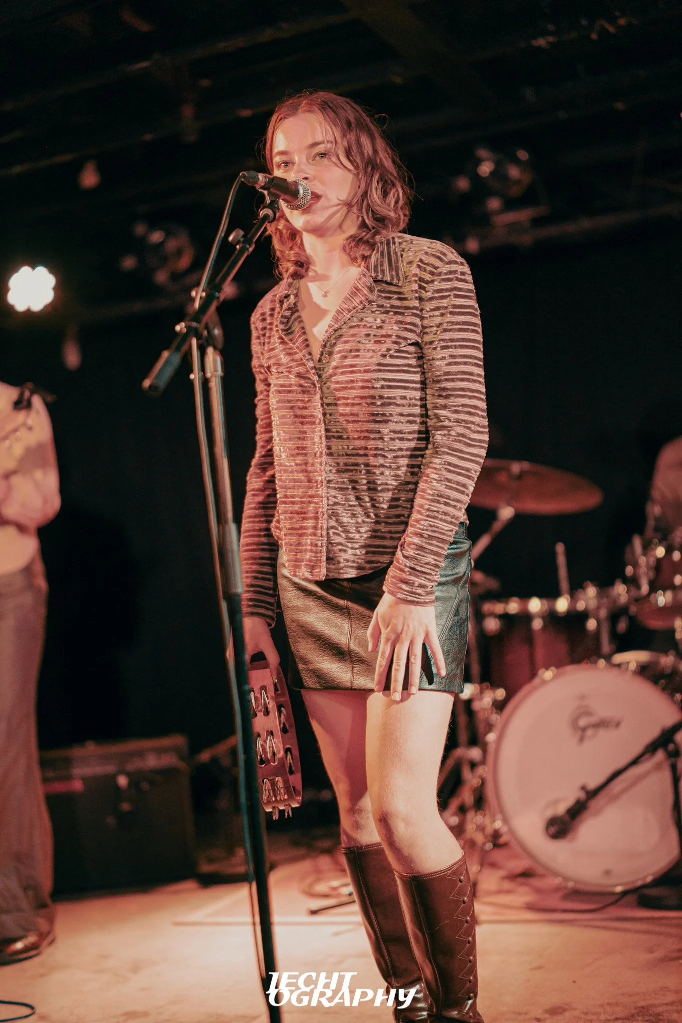 DEE plays San Fran - DEE x ESBEE with Daisy Grae — Jechtography