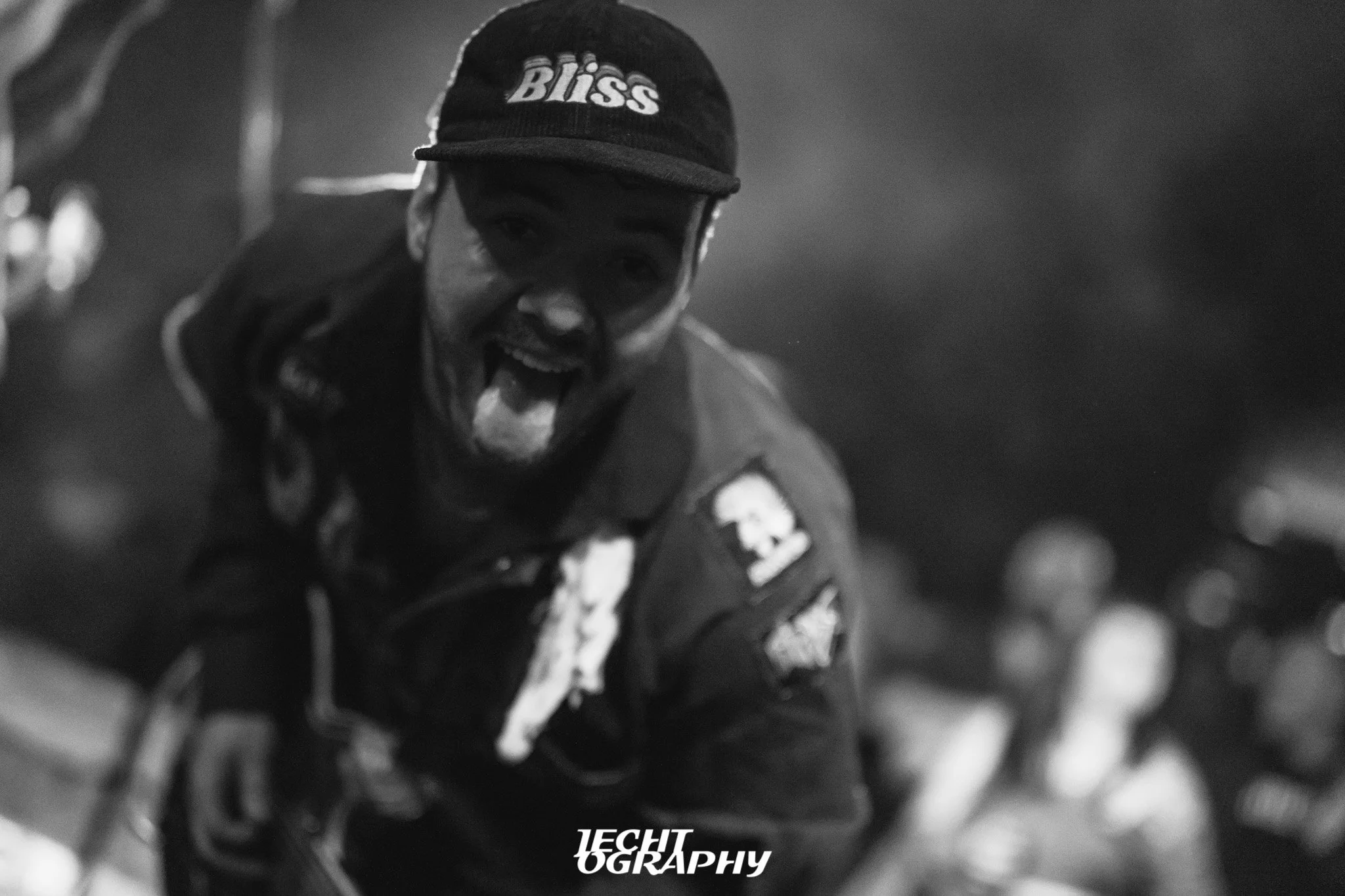 0800 Belly Up plays Valhalla - Store Bought — Jechtography