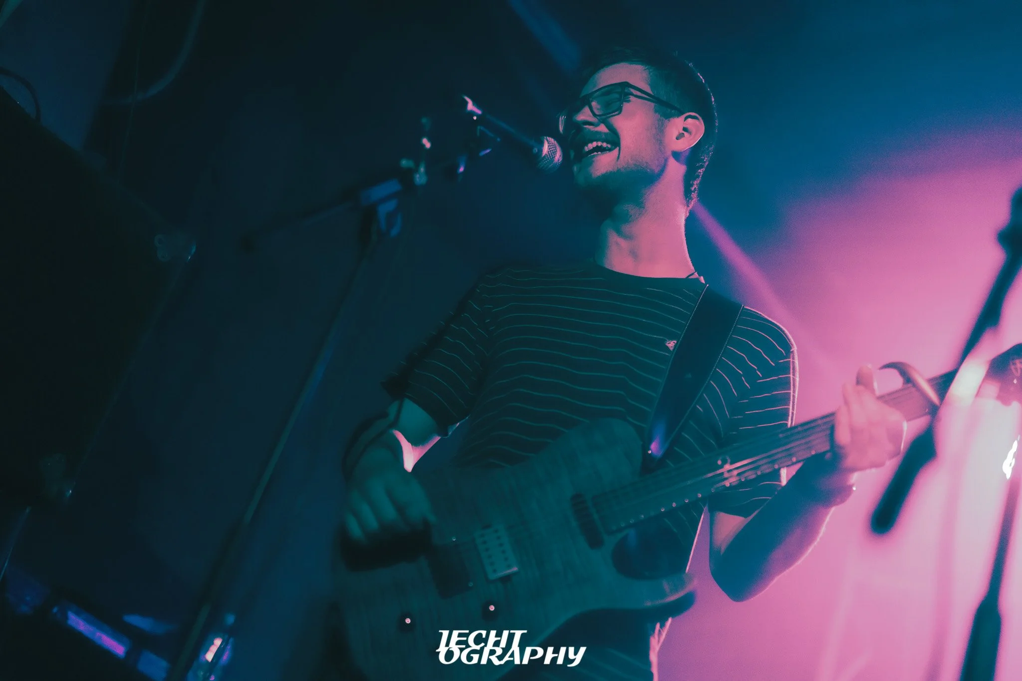 XFM plays Valhalla - How To Human / XFM / Dislocate — Jechtography