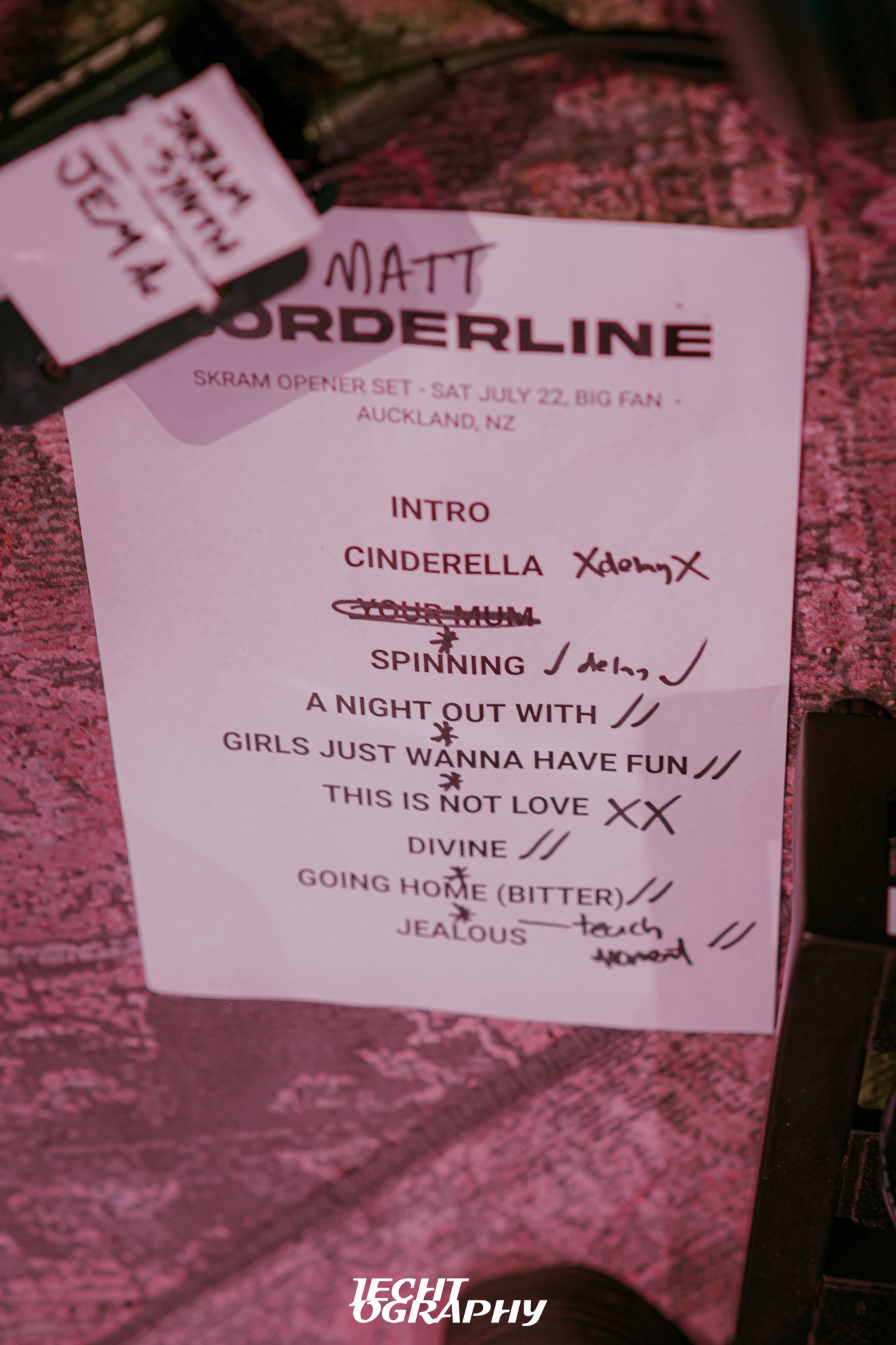Borderline plays Big Fan - Skram Strawberry Dream Tour — Jechtography