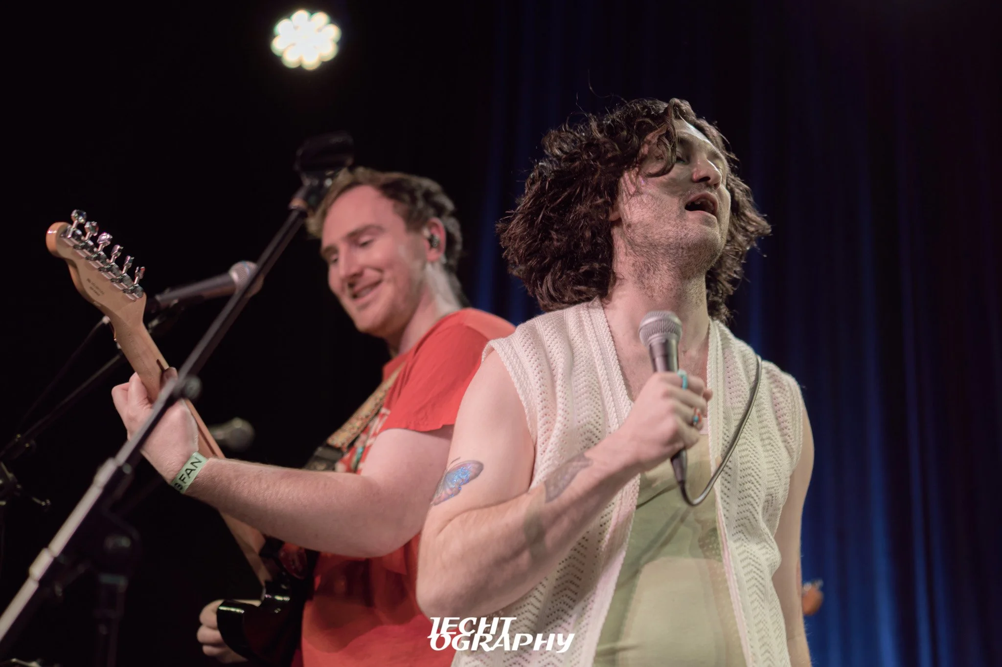 SKRAM plays Big Fan - Skram Strawberry Dream Tour — Jechtography