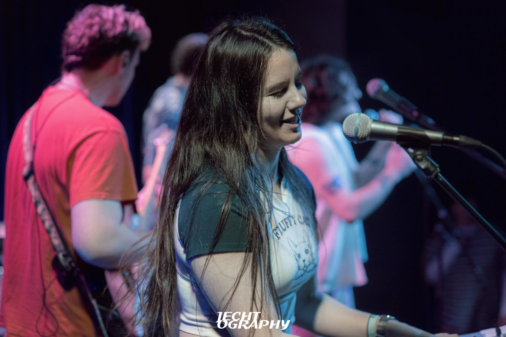 SKRAM plays Big Fan - Skram Strawberry Dream Tour — Jechtography