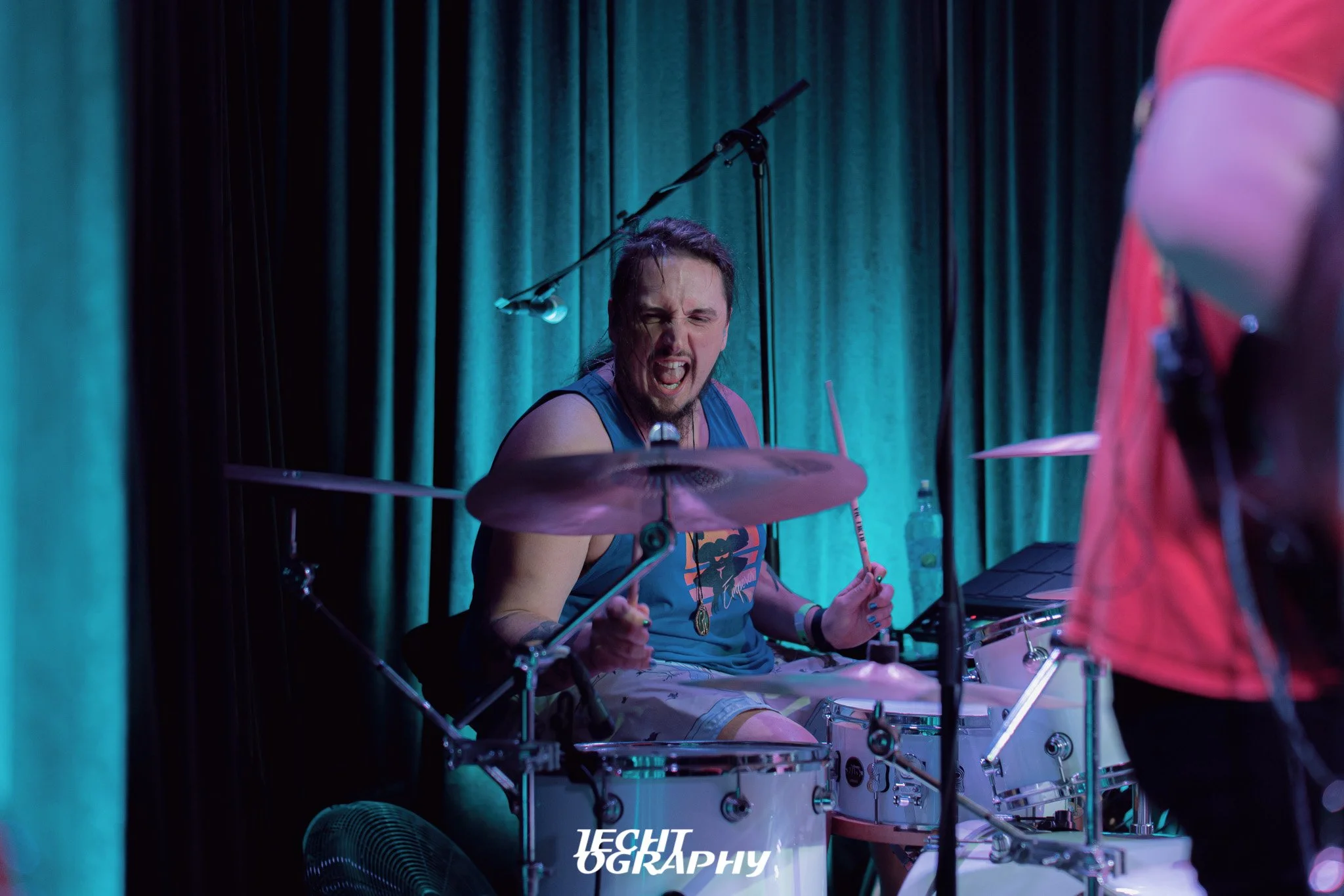 SKRAM plays Big Fan - Skram Strawberry Dream Tour — Jechtography